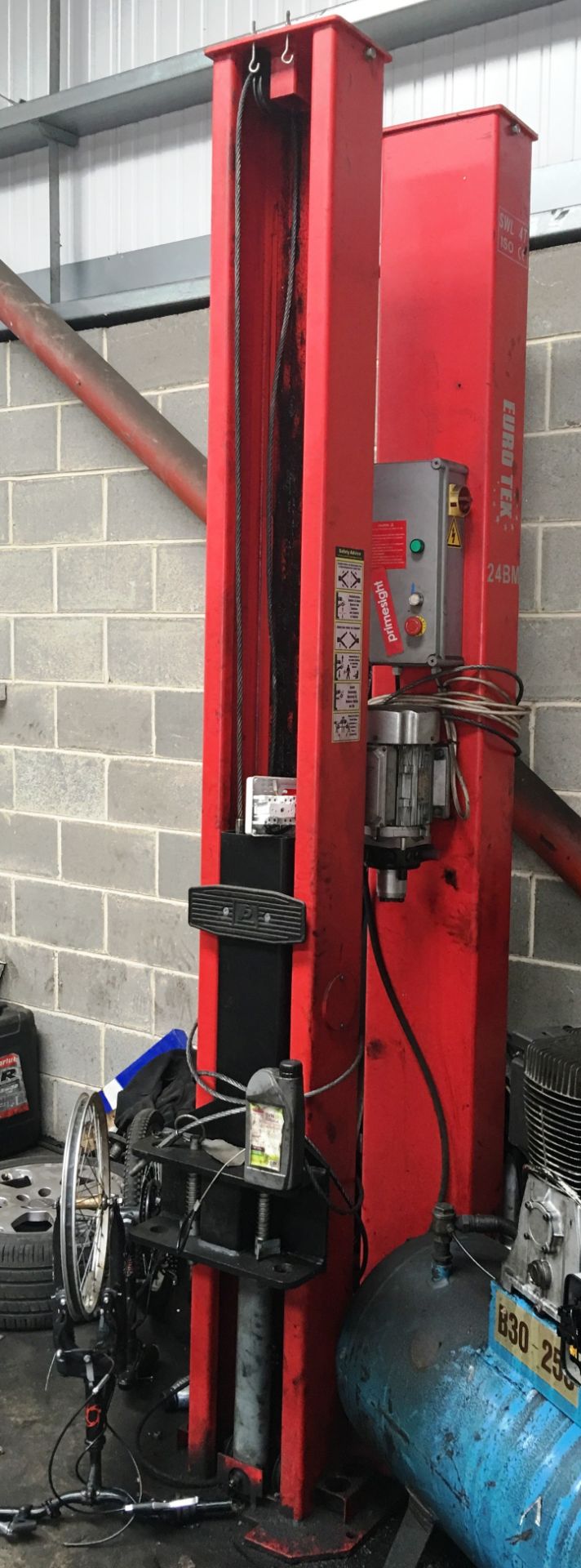 EUROTEC 24BM 2 POST CAR RAMP - red SWL 4 tonnes - 3 phase