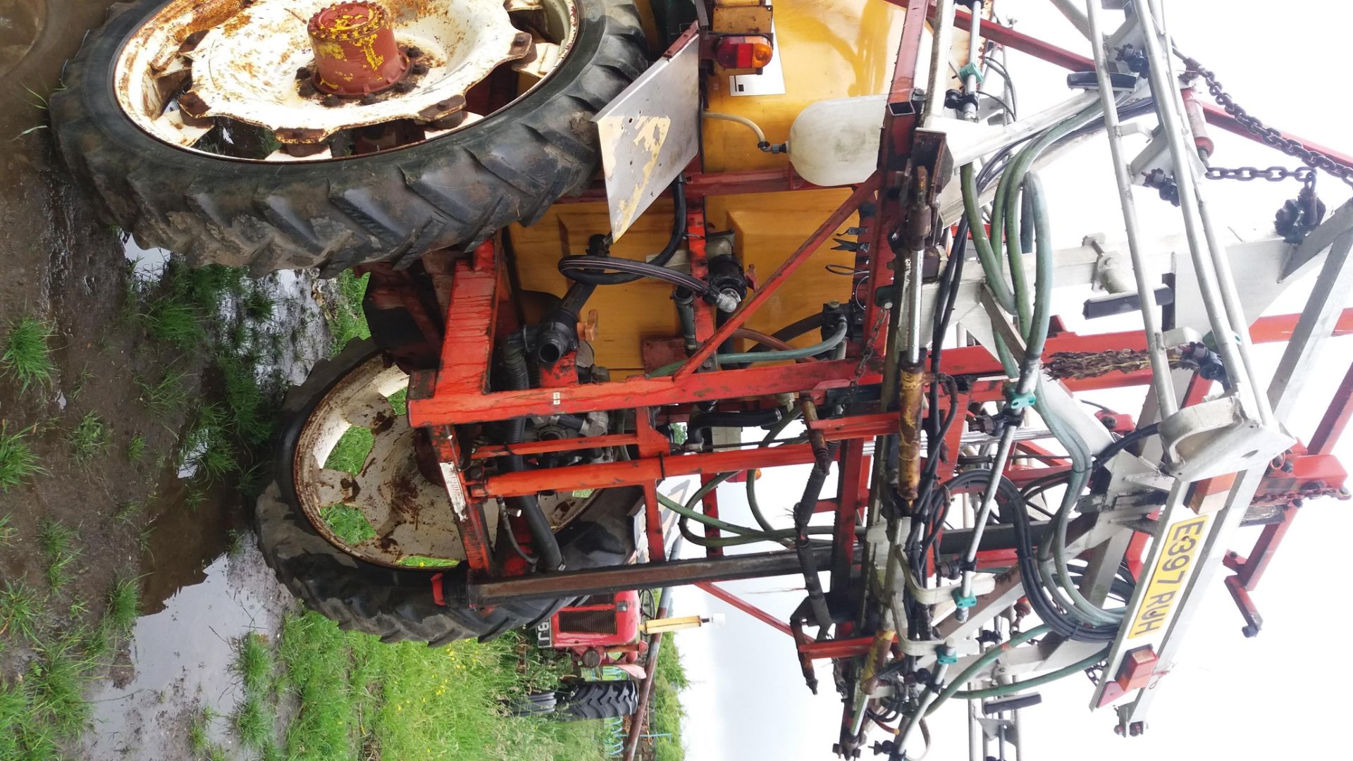 Lely Chaviot 24m sprayer with 3800odd hrs, with the diesel Land Rover ...