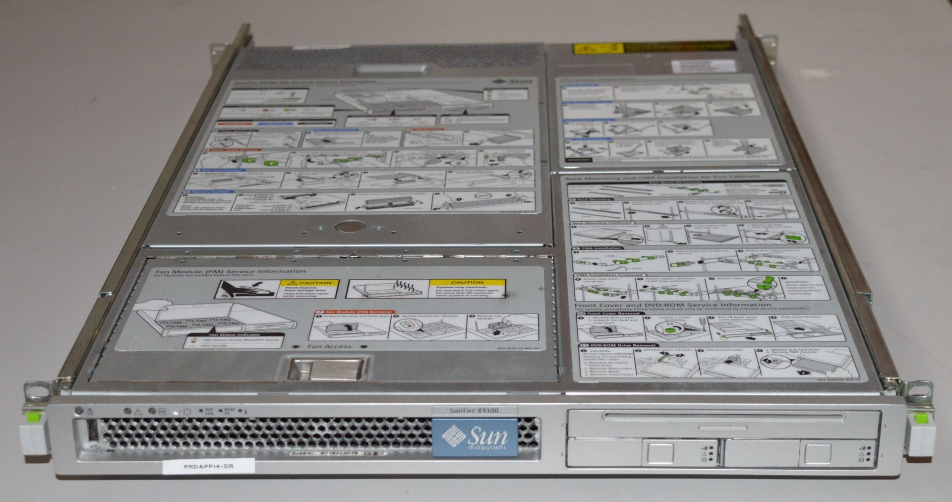 1 x Sun Fire X4100 M2 Server - 2nd Gen Opteron 2220 2.8 GHz Dual-Core ...