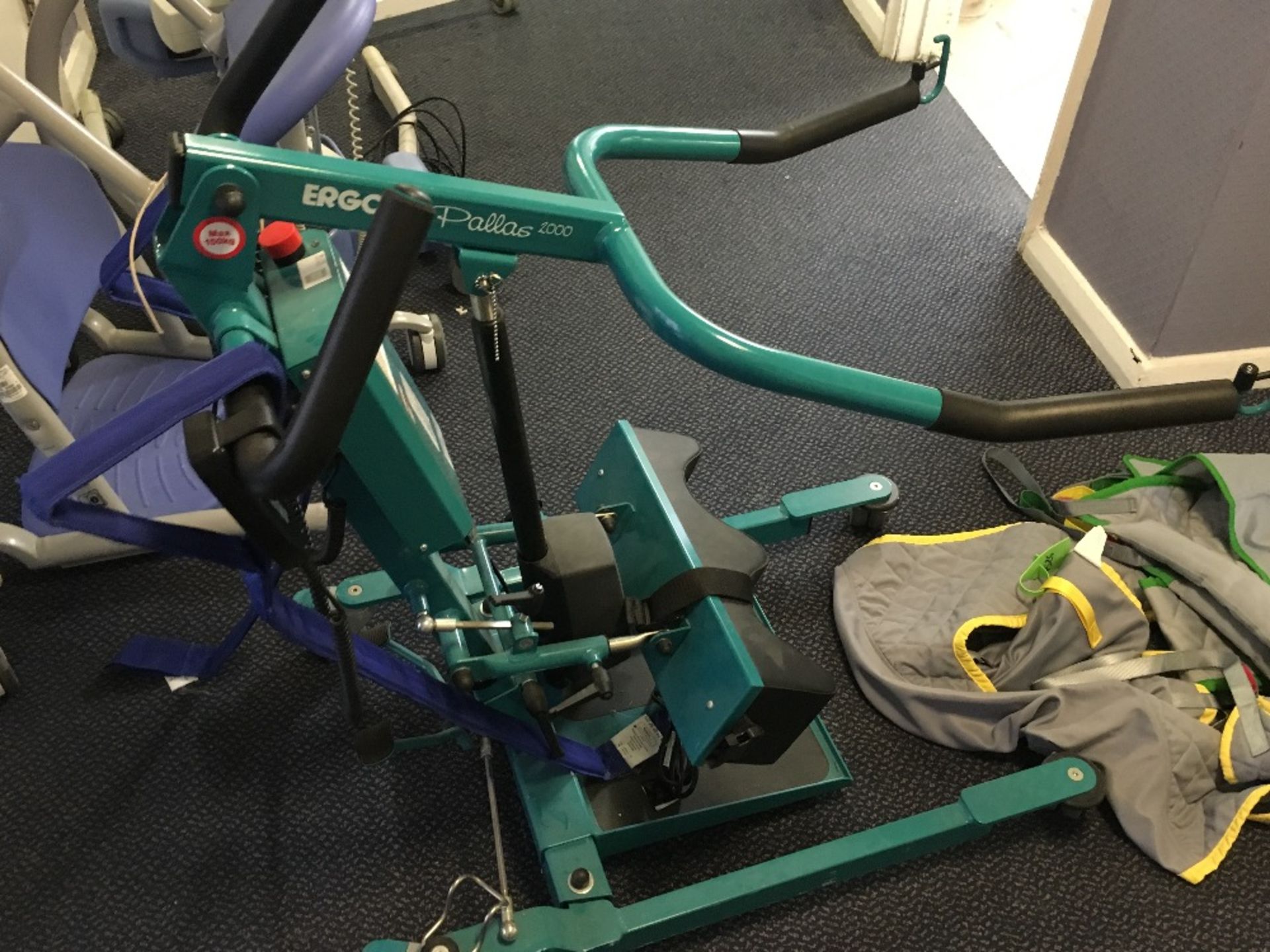 Ergolet Pallas 2000 patient hoist with 2 harness
