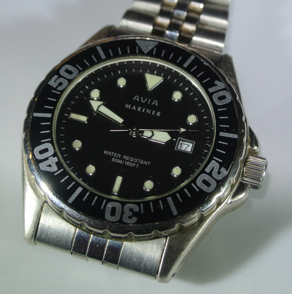 Watches A Gents Avia Mariner Wristwatch On Stainless Steel Bracelet