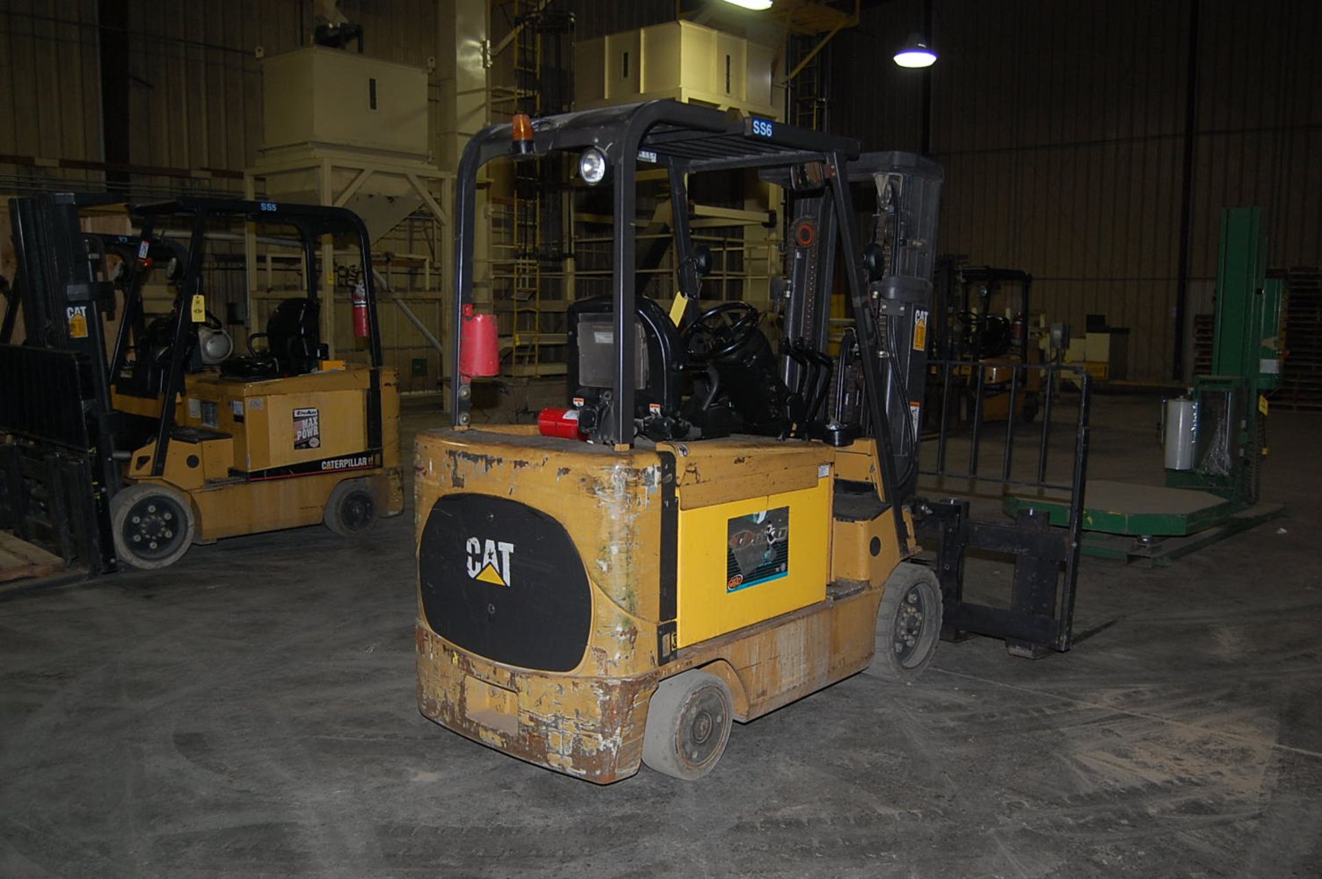 Caterpillar Model #EC-30K Electric Forklift, Side Shift, Solid Tires ...