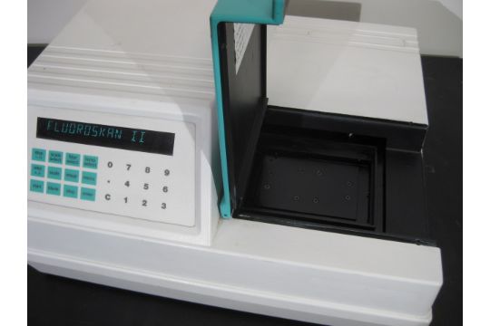 Labsystems Fluoroskan II Type 371 Microtiter Plate Reader, 40lbs, 16x17x9h