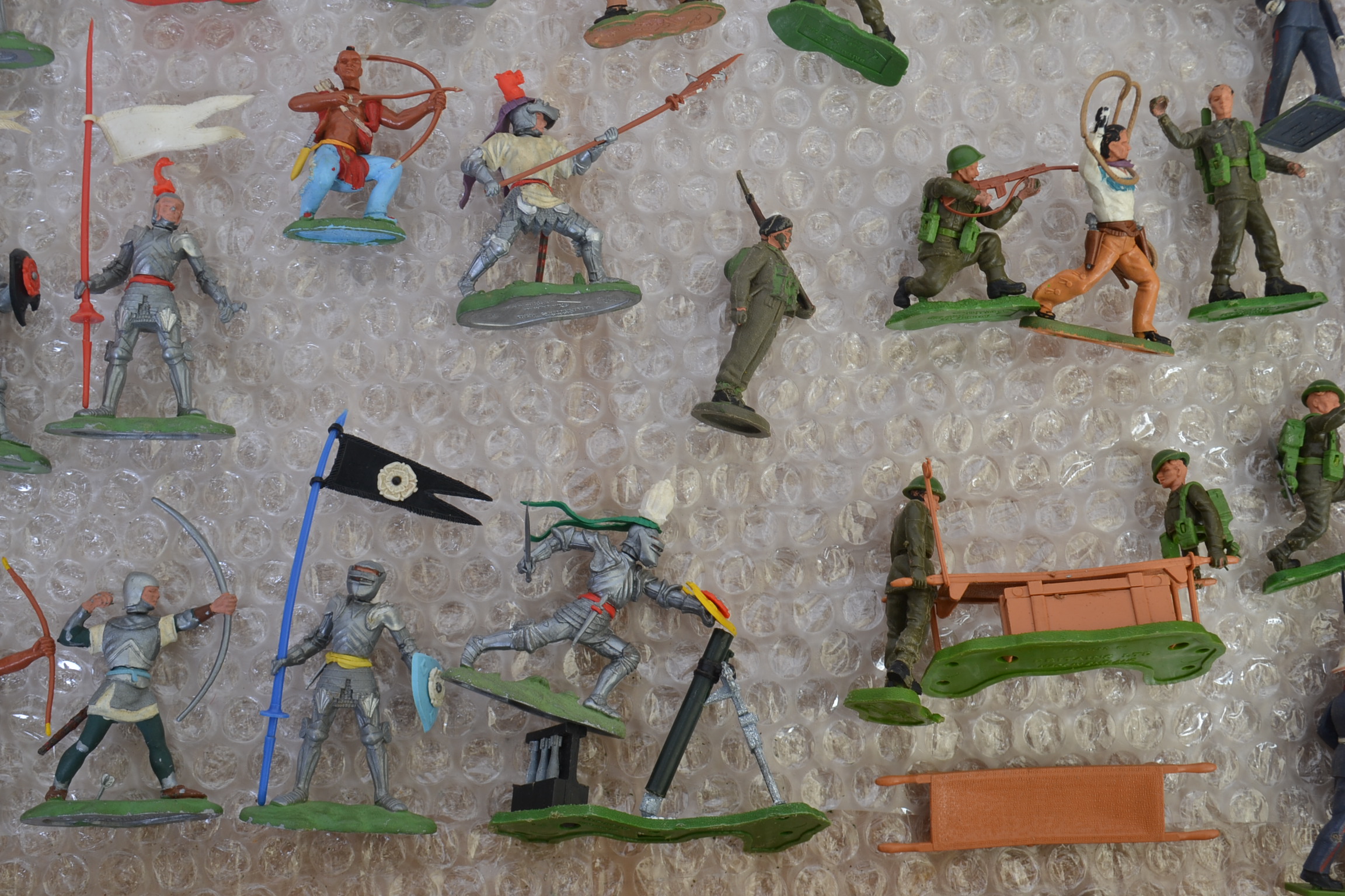 BRITAINS SWOPPETS: A collection of 17x original vintage plastic ...