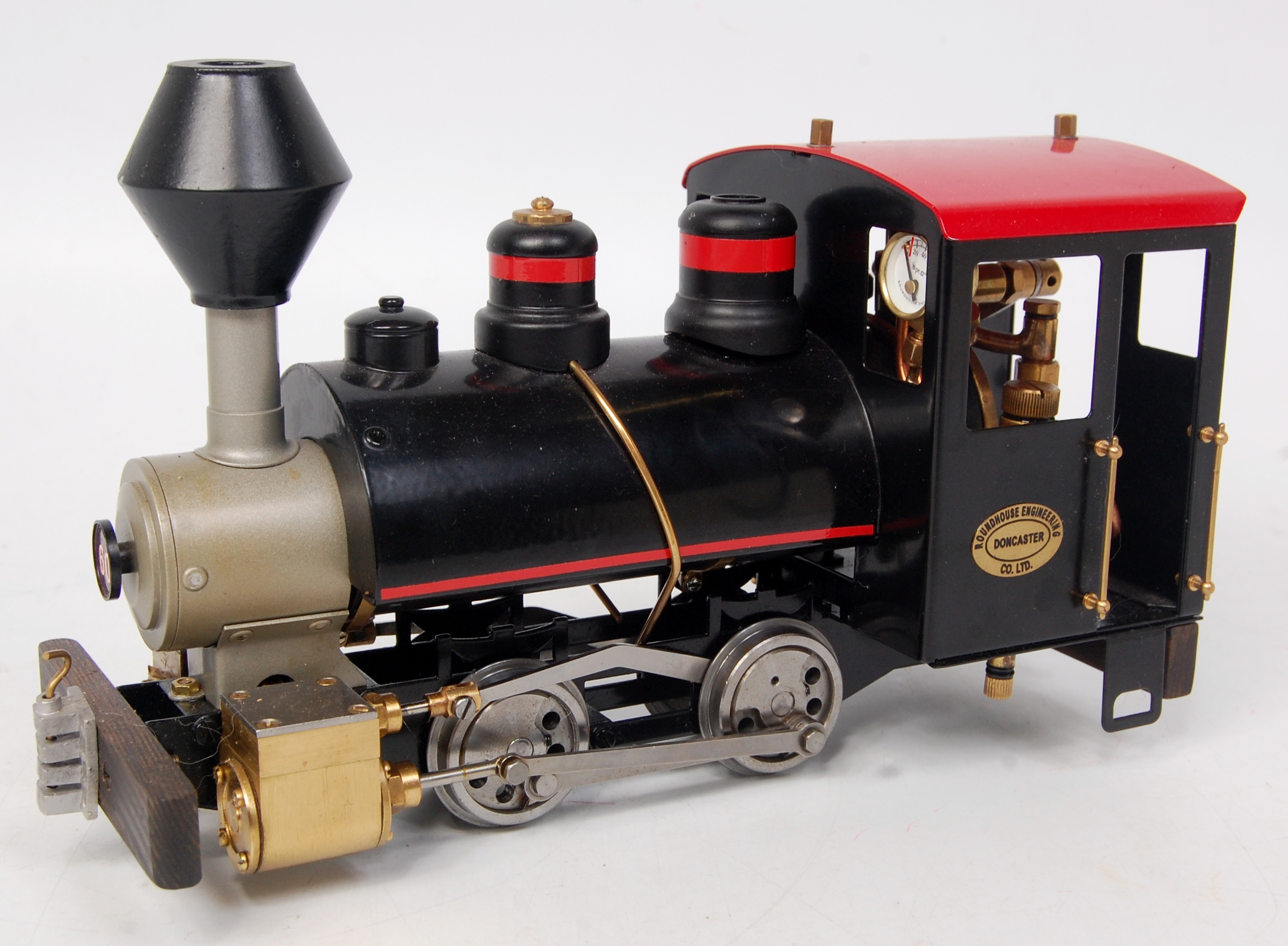 Roundhouse Live Steam Railways, 32mm gauge, 0-4-0 gas fired locomotive ...