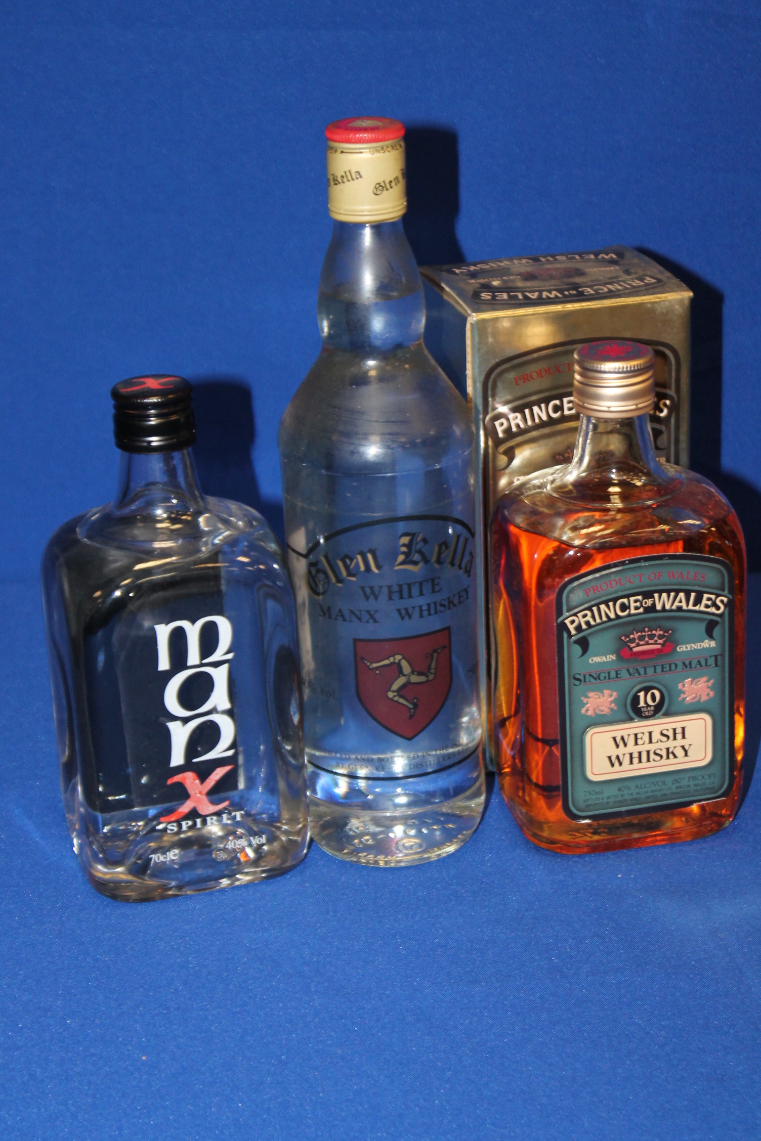 GLEN KELLA WHITE Manx Whiskey. 750ml, 40% volume. MANX SPIRIT Back ...