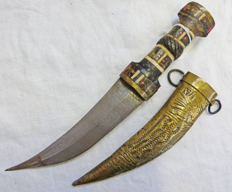 LATE 19TH/EARLY 20TH CENTURY JAMBIYA DAGGER WITH CURVED 16CMS DOUBLE ...