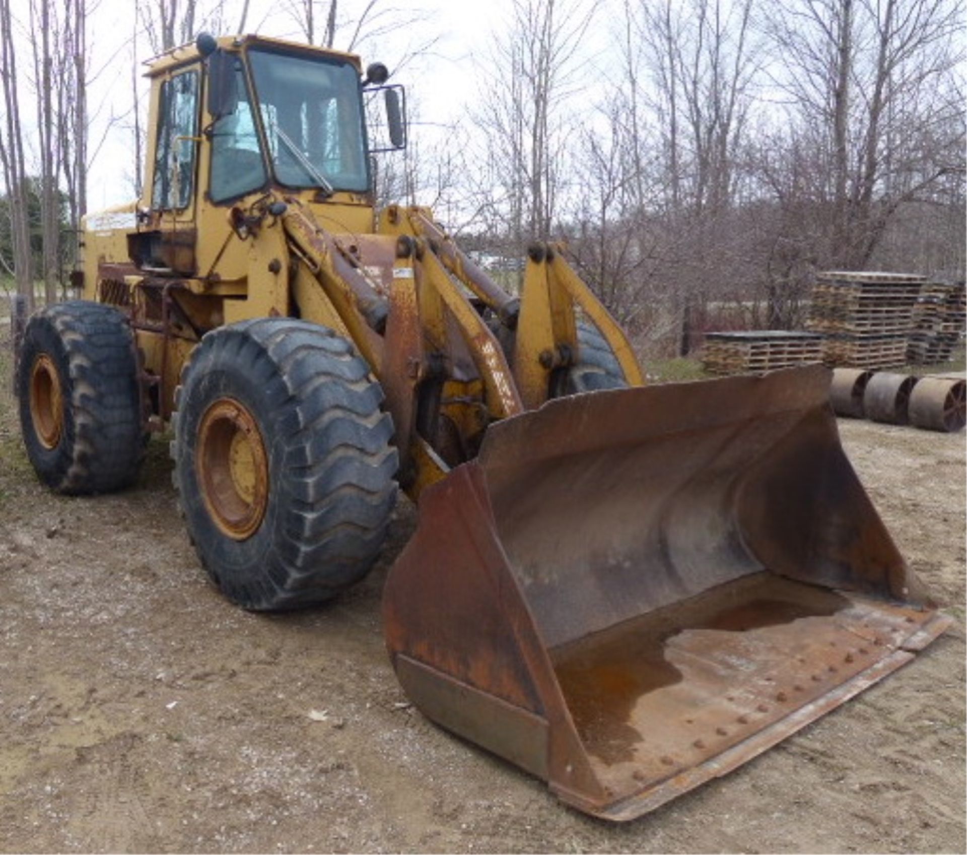 FIAT ALLIS FR15B ARTICULATED LOADER W/BUCKET 108" BUCKET. HOUR METER ...