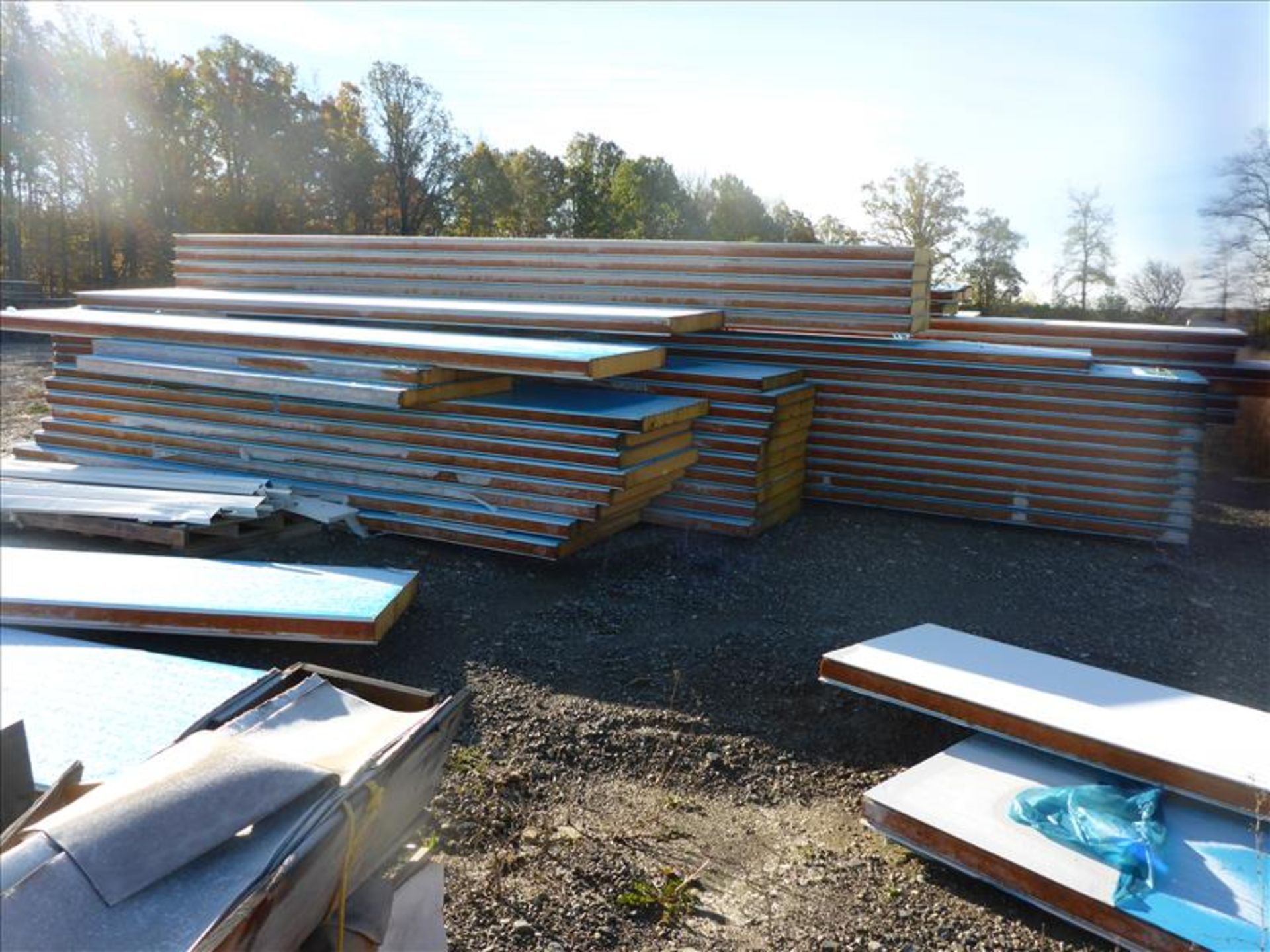 large lot of IMP (Insulated Metal Panel) for freezer/cooler rooms, etc ...