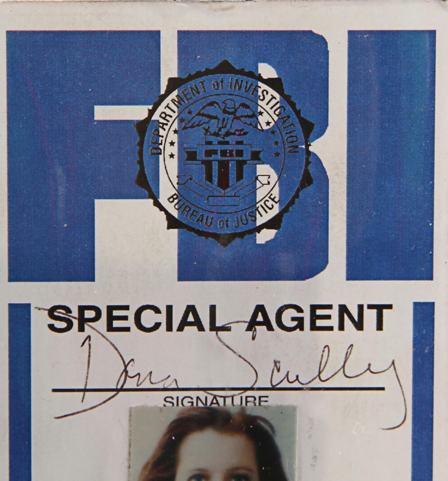 THE X-FILES (1993-2002) - Dana Scully's (Gillian Anderson) FBI ID Badge ...