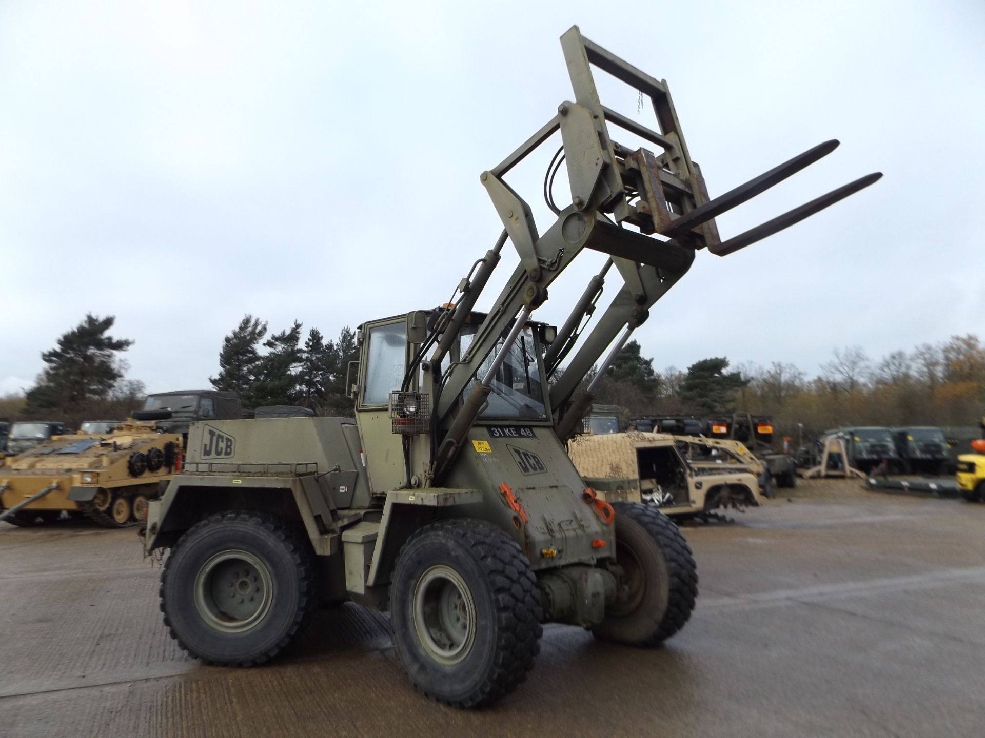 You are bidding on Direct from the UK Ministry Of Defence a JCB 410M ...