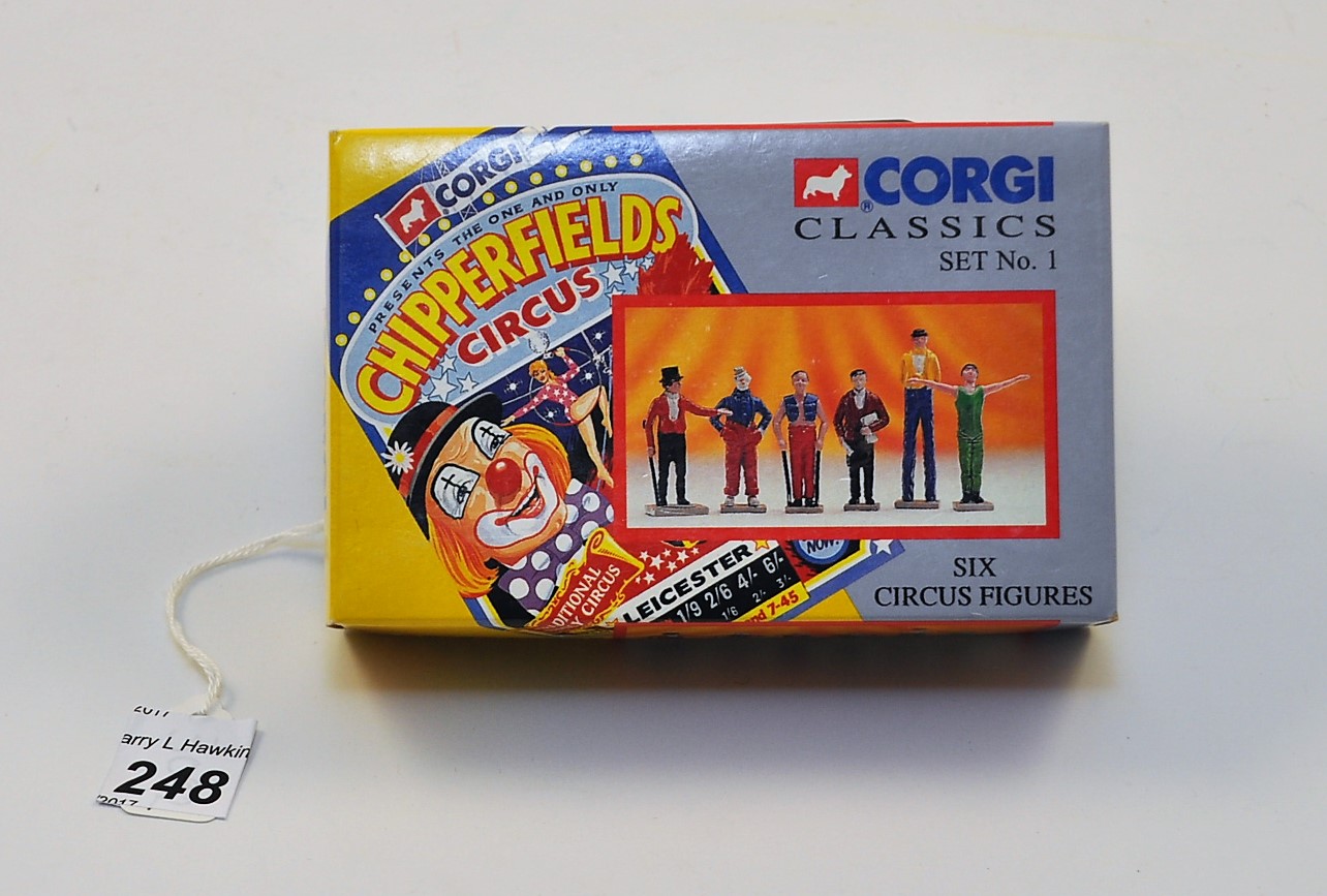 CORGI CLASSICS CHIPPERFIELDS CIRCUS SET NO.1 SIX CIRCUS FIGURES ONE ...
