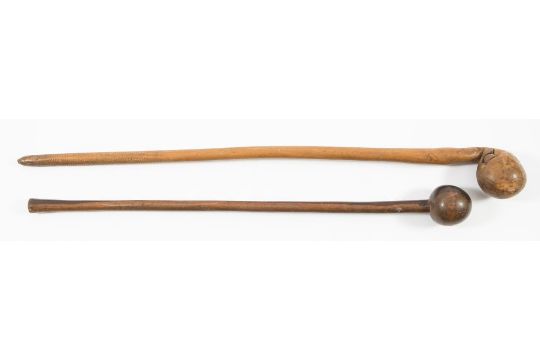 An African root wood knobkerrie and a hardwood knobkerrie (2):.