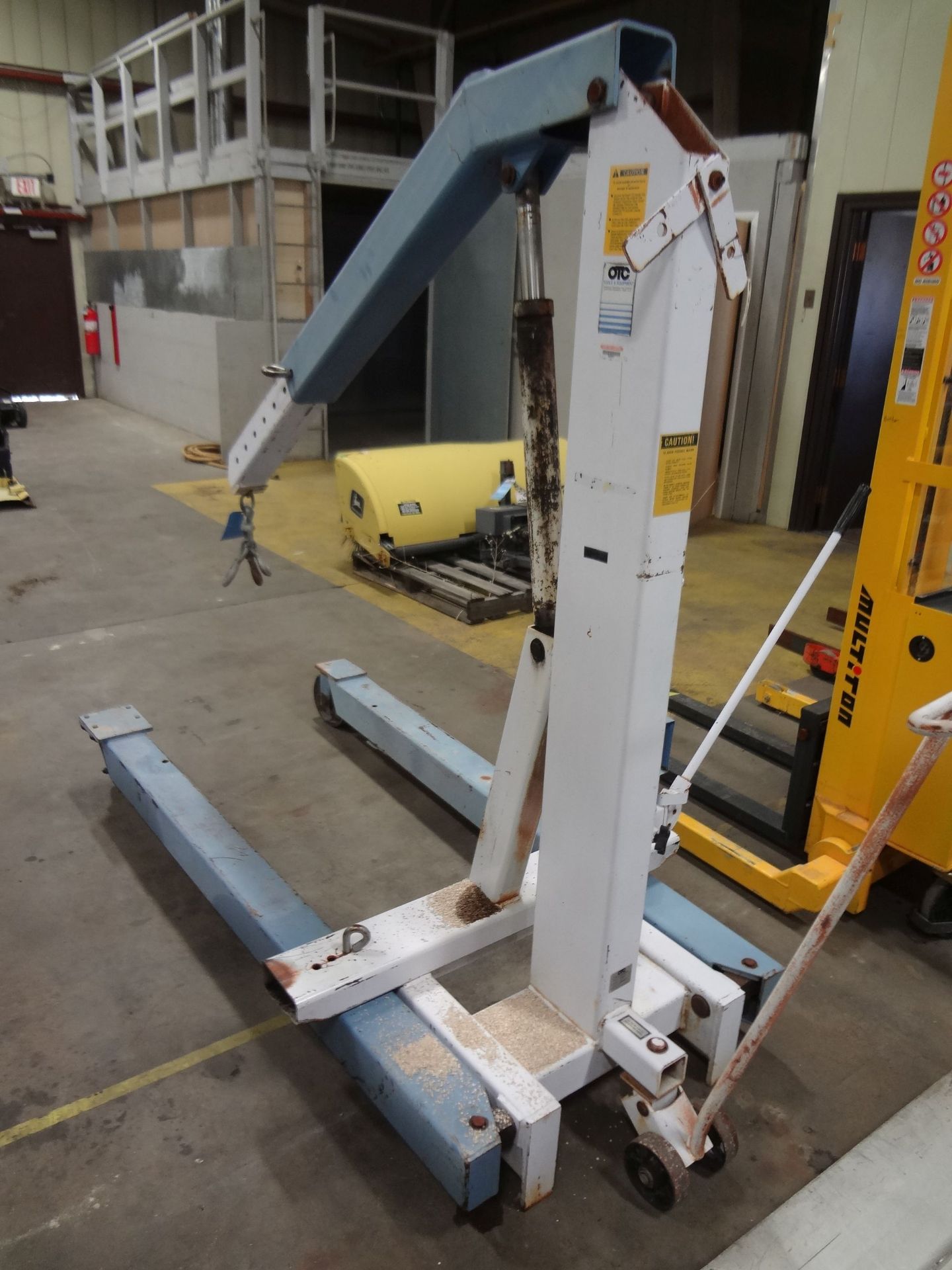 4,000 LB. OTC SERIES 1810 MODEL A HEAVY DUTY PORTABLE MANUAL HYDRAULIC ...