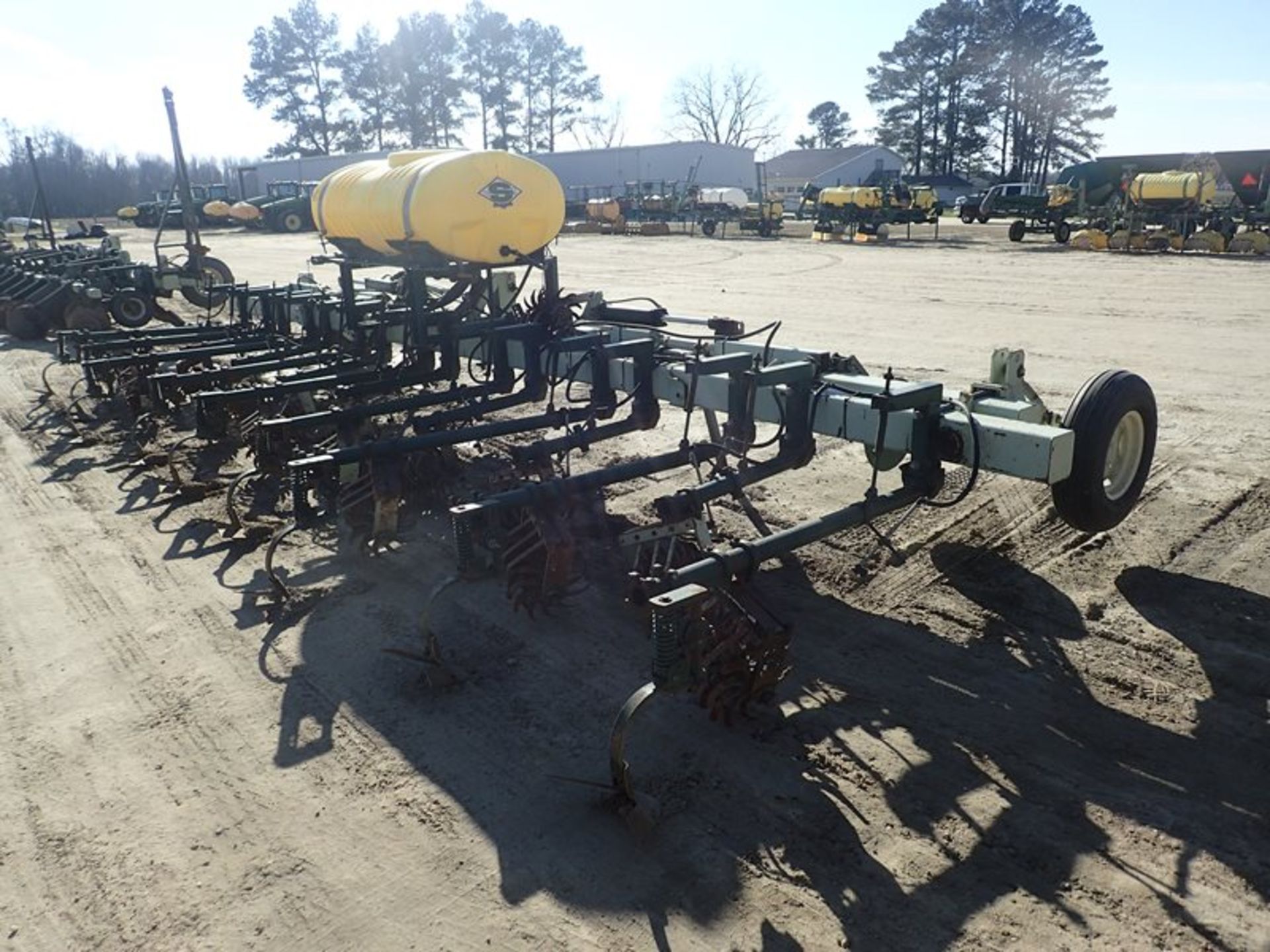 KMC 8 row stack fold rolling cultivator 40" liquid fertilizer tank