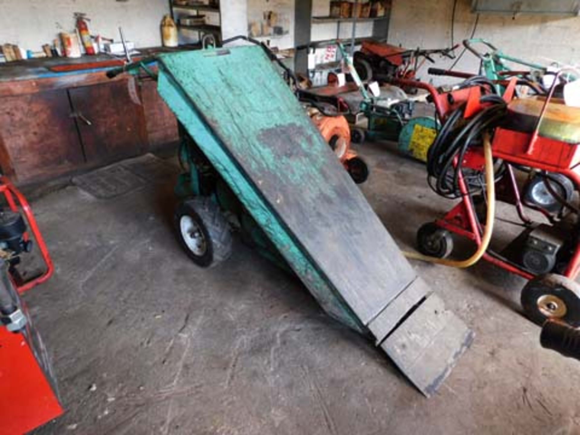 Garlock Roof Warrior, Walk-behind tear-off Machine, Honda GX 340 Engine