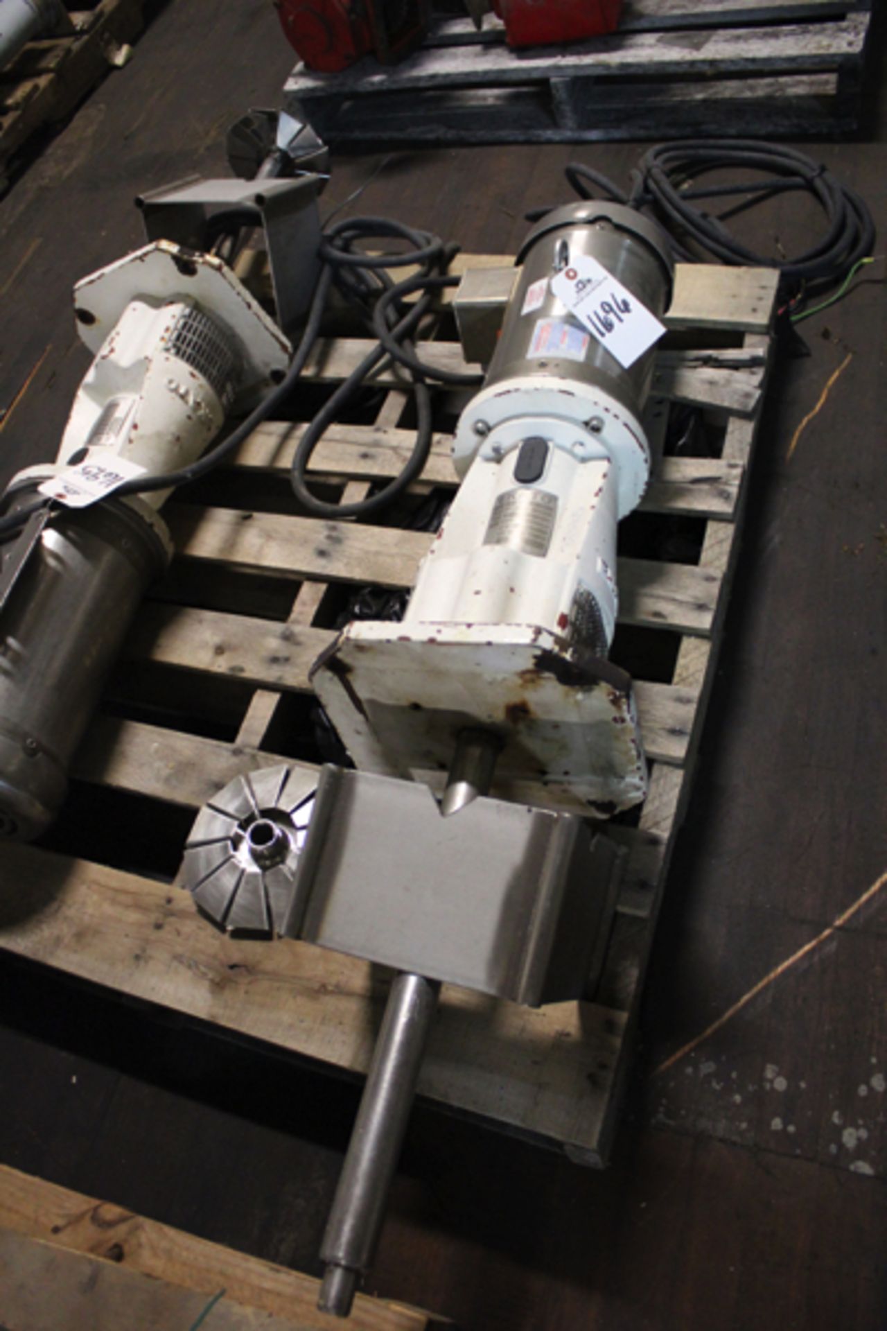 EKATO Agitator Head, Type EM2040 | Seller to load for $10 per lot or ...