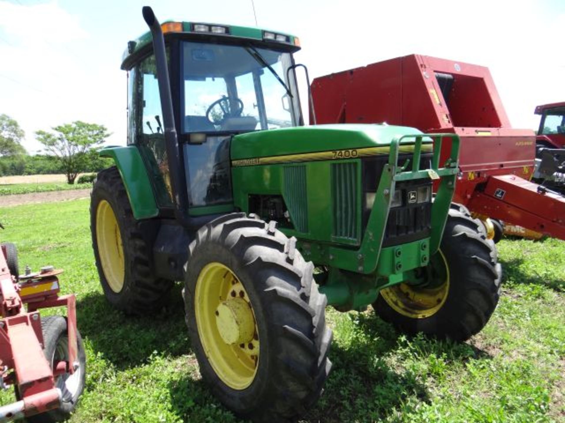 JD 7400 Tractor, 1996 6208 hrs, MFWD, Diesel, 3pt, 3 SCVs, Dual PTO, No ...