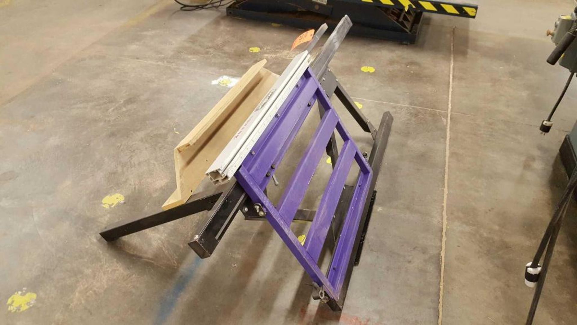 Delta unisaw 10" tilting arbor table saw with Excalibur guard, and ...