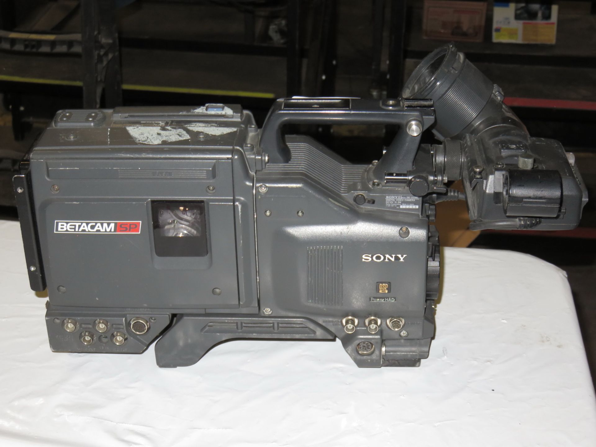 SONY D35 WS CAMERA W/ VIEW FINDER & SONY PVV3 BETACAM RECORDER S/N 10296