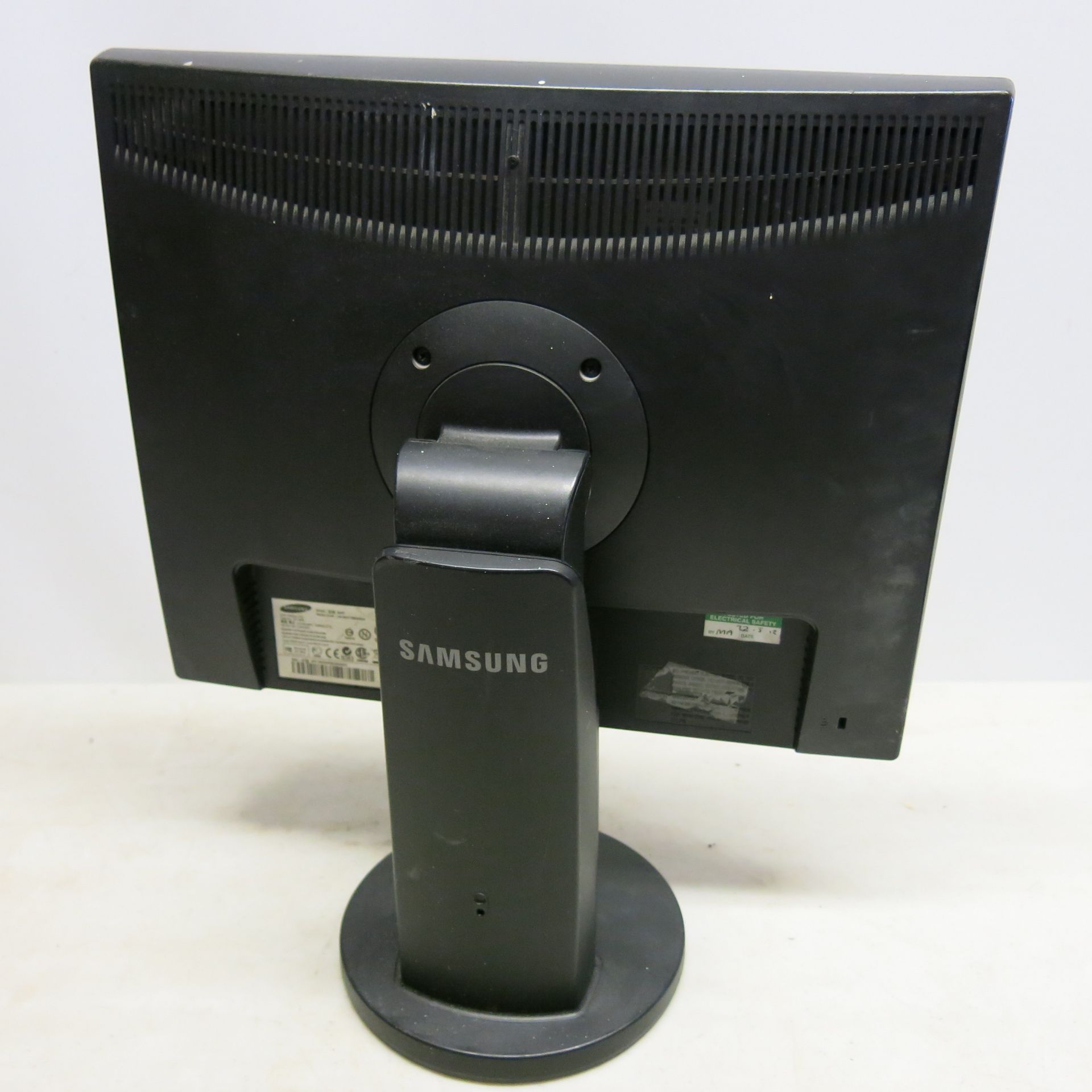 Samsung SyncMaster 943 19" Monitor
