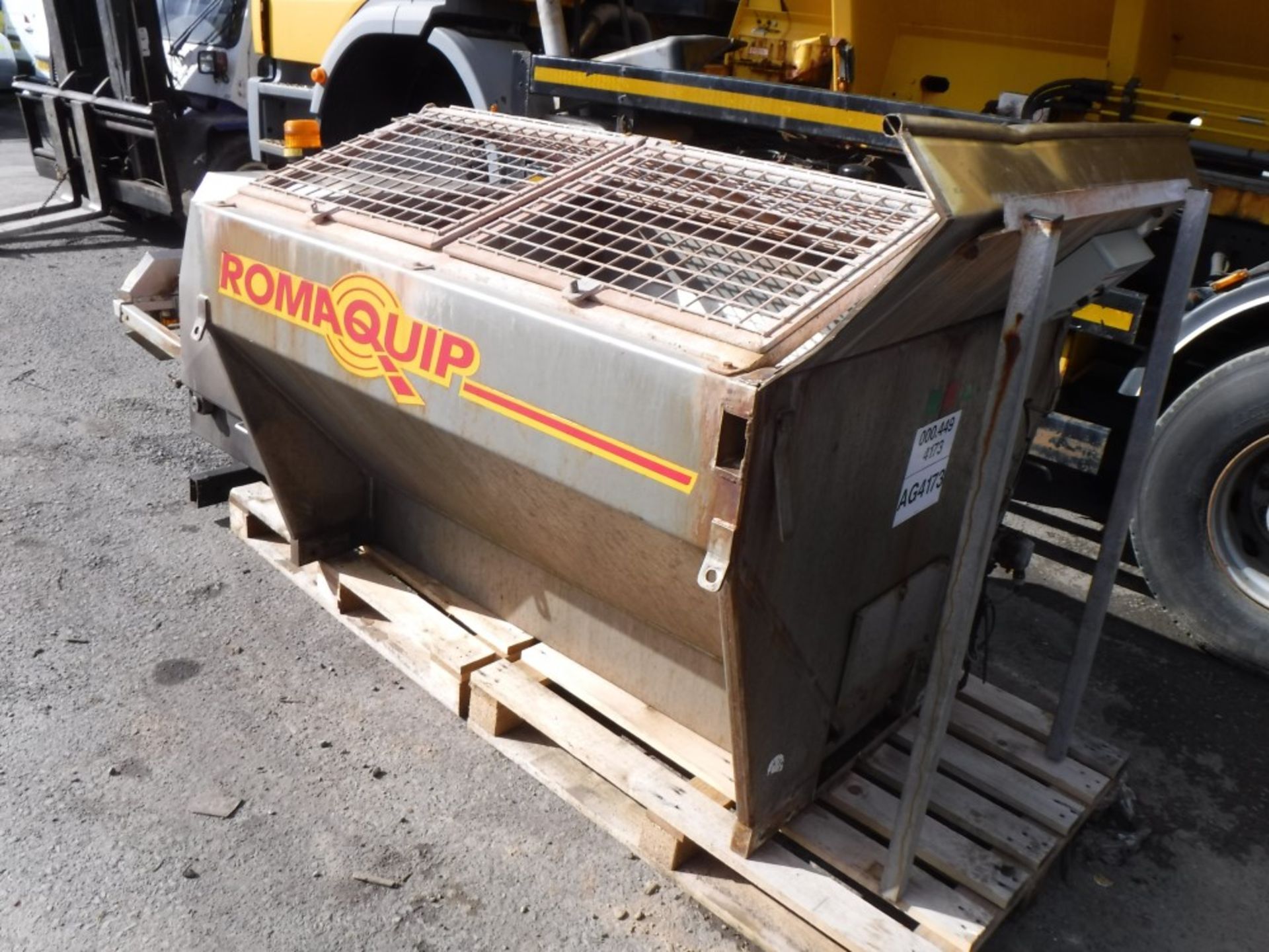 ROMAQUIP GRITTER BODY (DIRECT COUNCIL) [+ VAT]