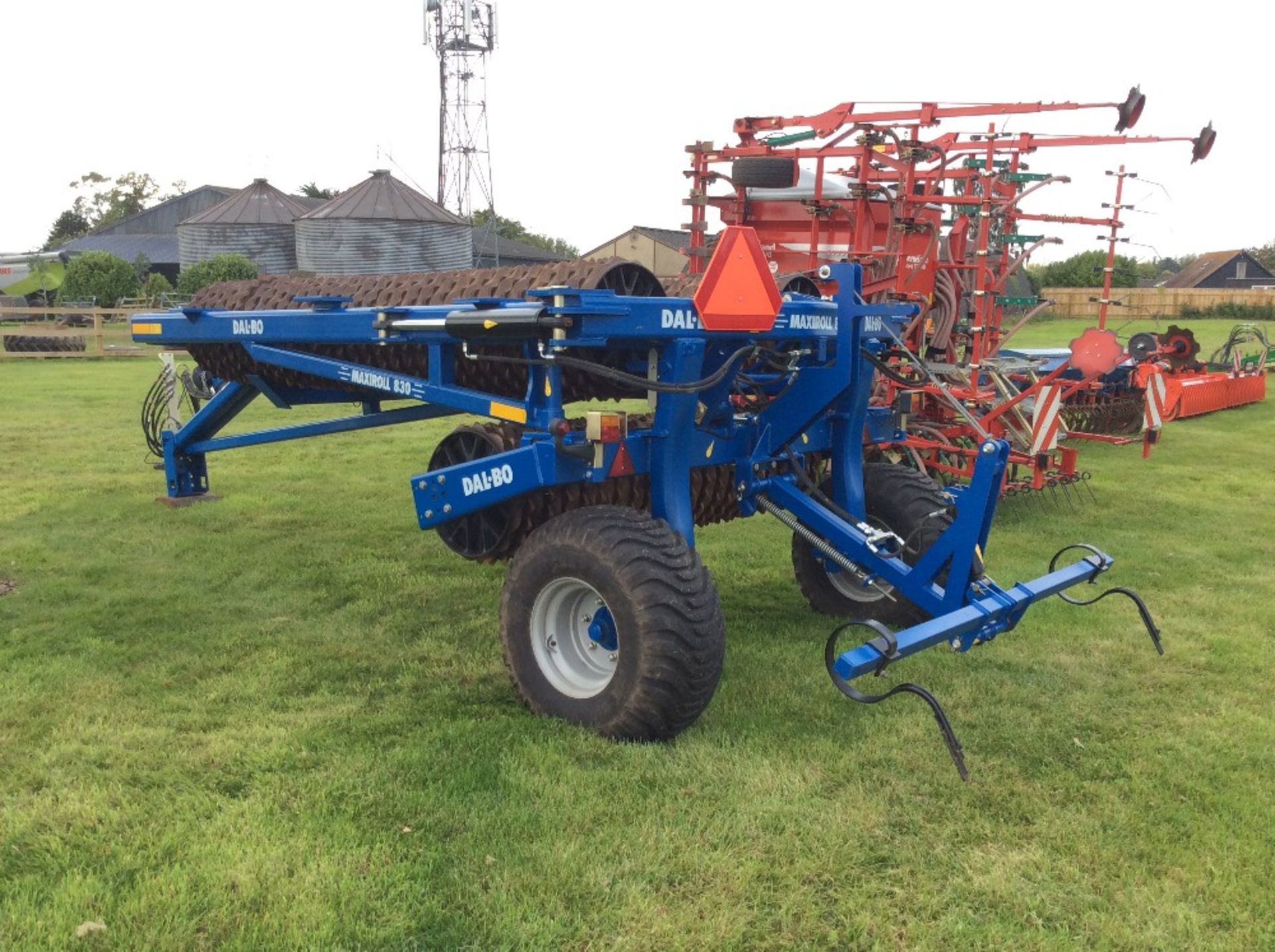 Dal-Bo Maxi Roll 830 8.3m rolls. With Snowflake rings and hydraulic pre ...