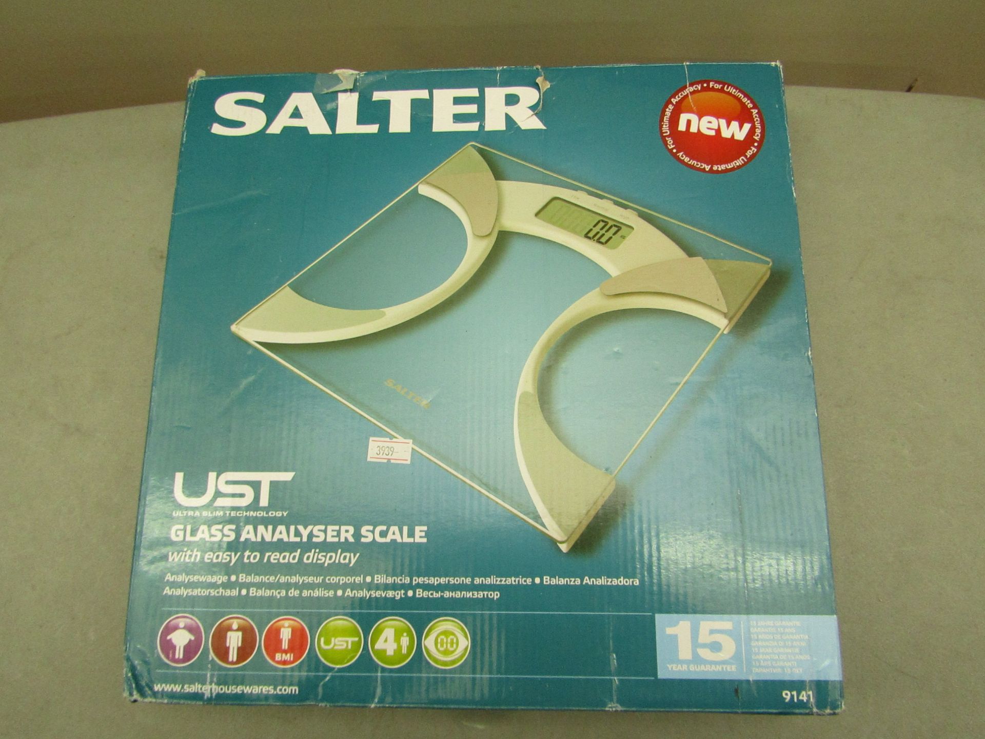 Salter glass analyser scale, boxed.