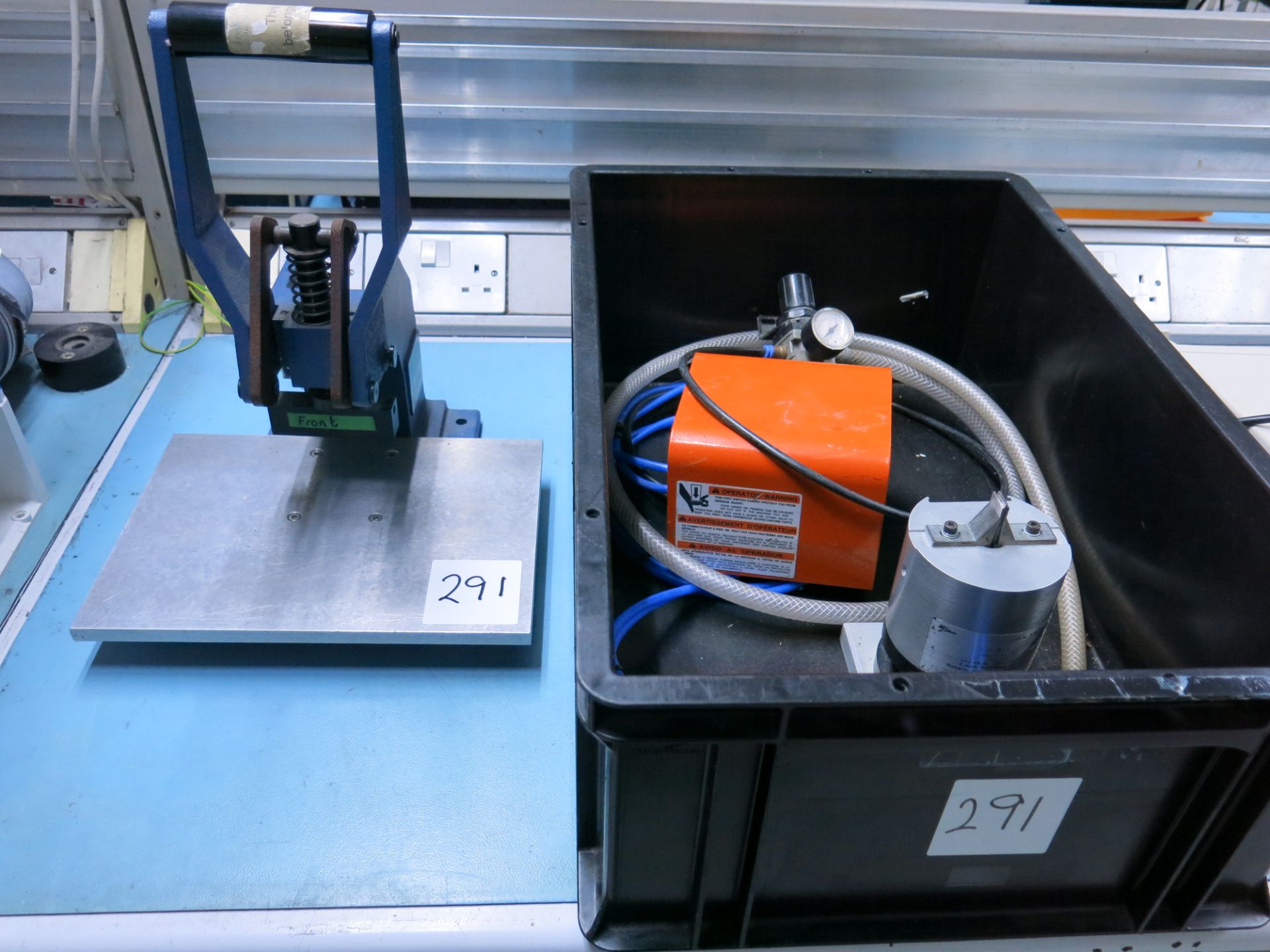 FKN Systek pneumatic PCB nibbler Pedal operated Serial Number: 343 ...