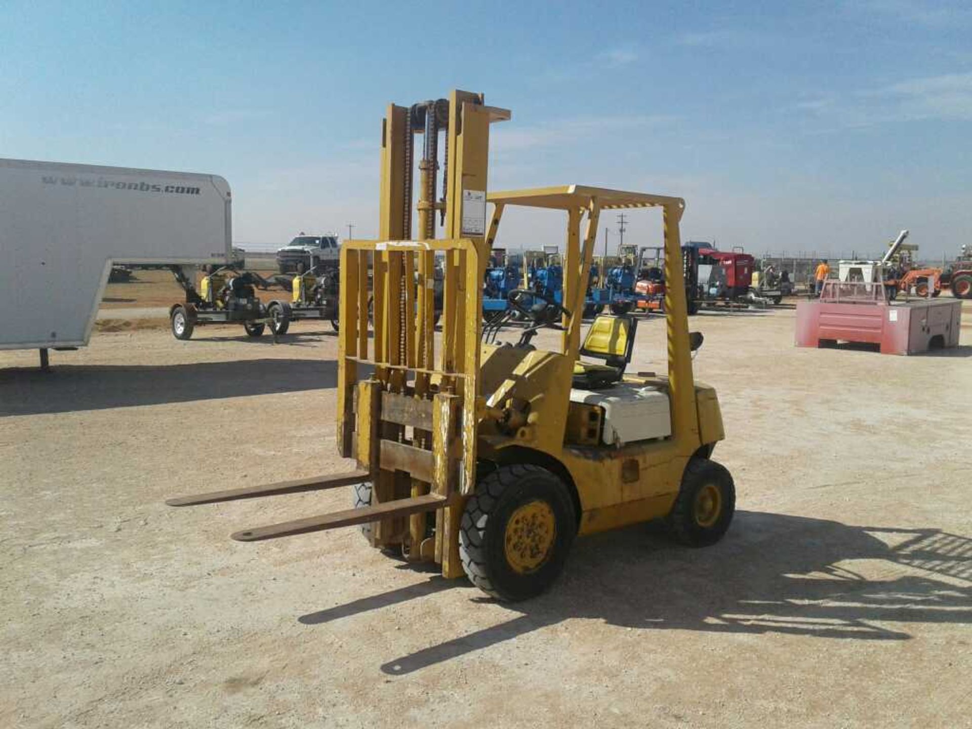Toyota 2FG20 Forklift, 2 Stage, 4,000 LB Lift Capacity, 4 Cylinder Gas ...