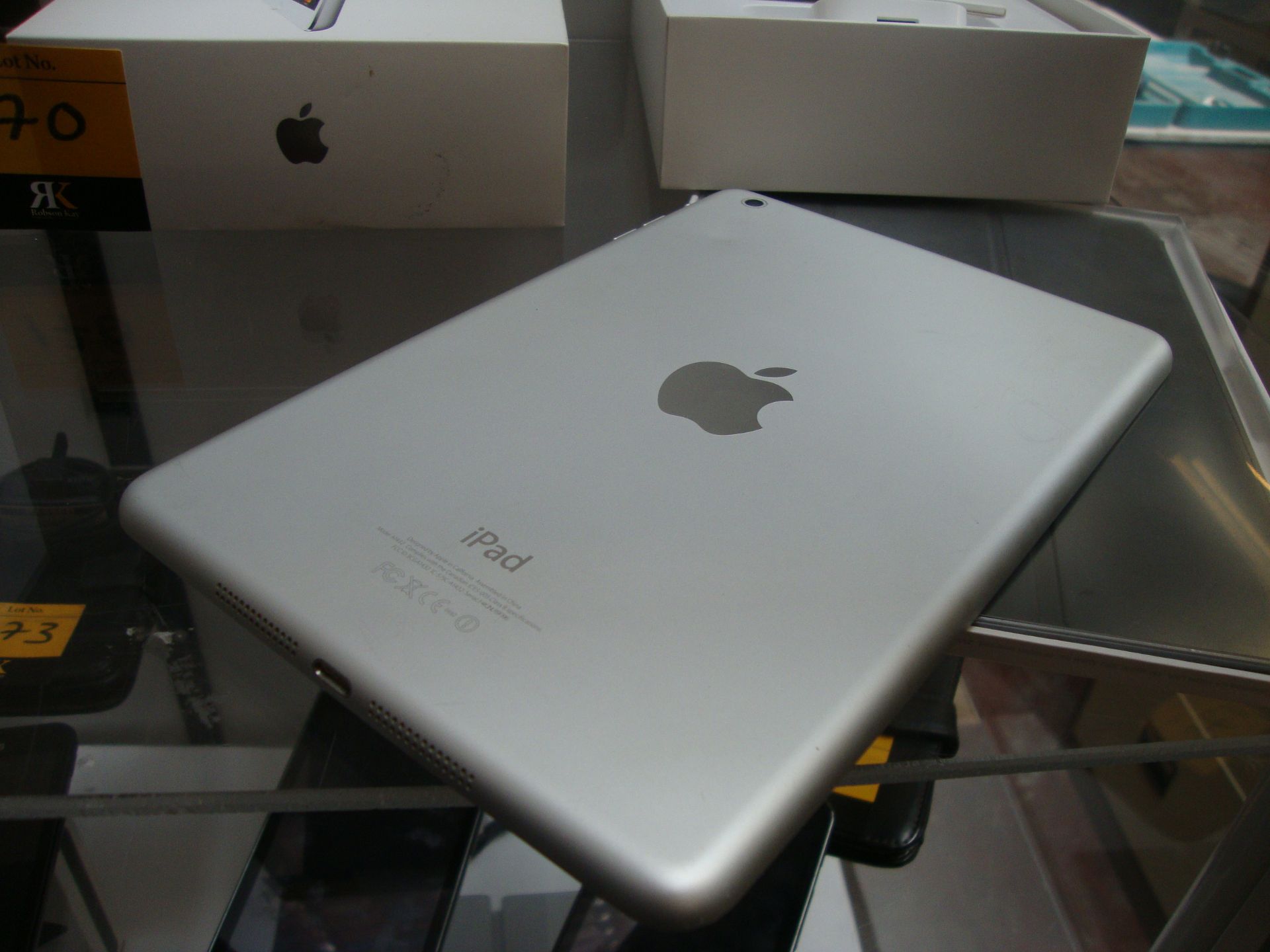 iPad Mini, wifi, 16Gb model MD531B/A, including box, charger, charging ...