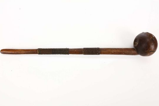 A LATE 19TH OR EARLY 20TH CENTURY EAST AFRICAN, POSSIBLY MAASAI ...