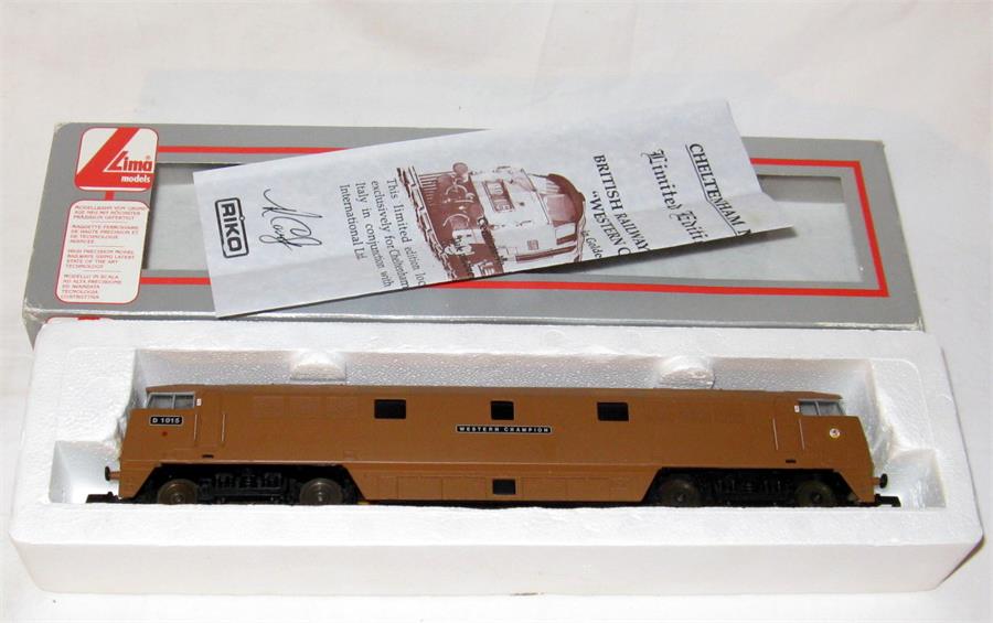 LIMA 205010 Class 52 'Western Champion' in BR Golden Ochre Livery ...