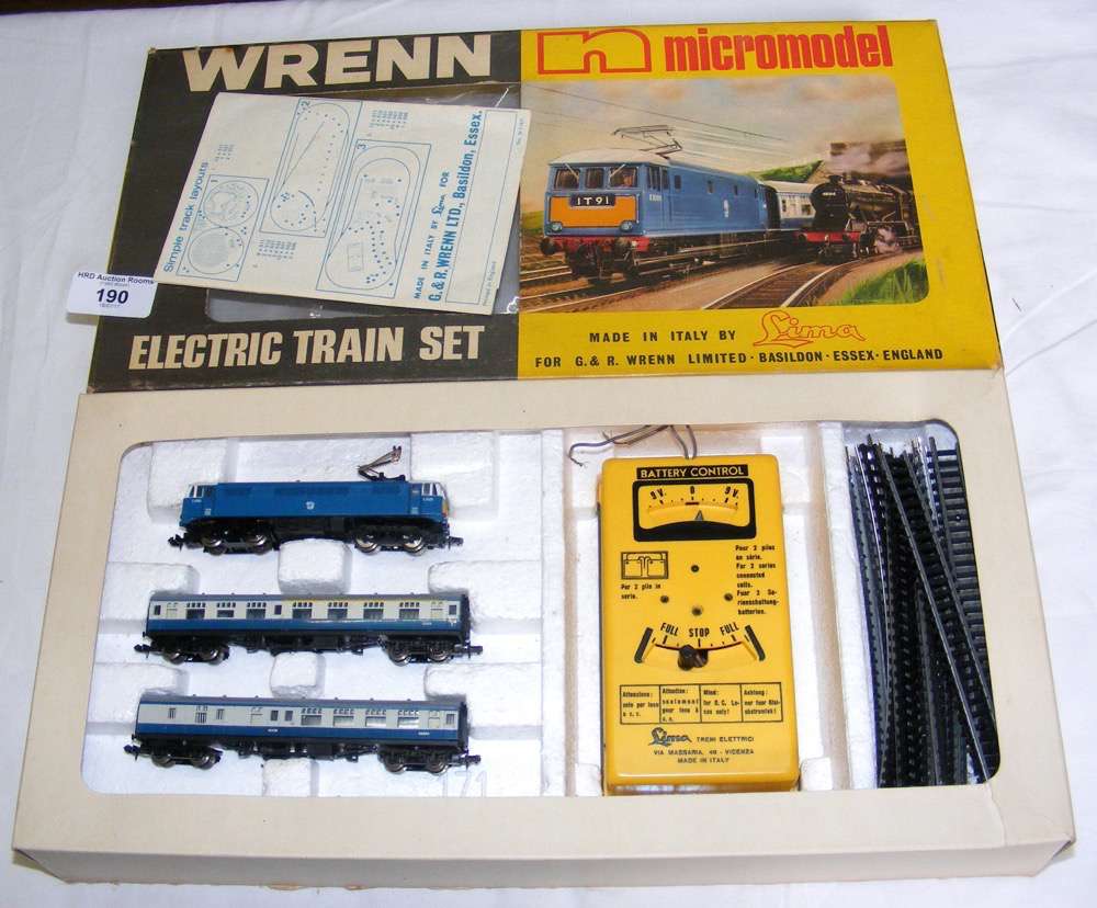 A boxed Wrenn Electric Train Set (Micromodel)
