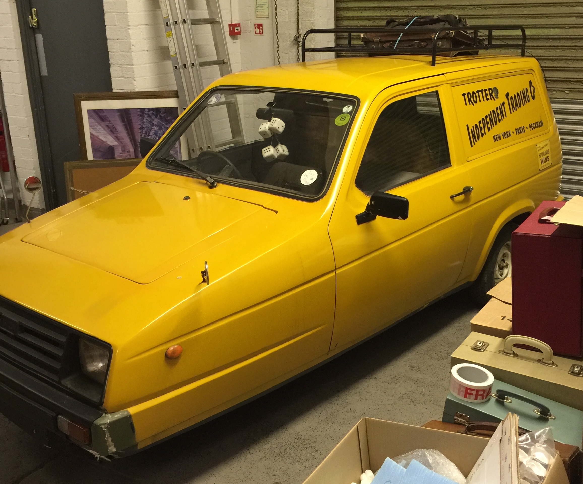 ROBIN RELIANT "DEL BOY VAN" - a 1987 Robin Reliant 3 wheeler (848cc) in ...