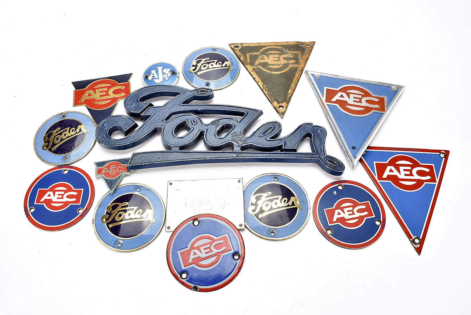 Motoring Badges, a collection of vehicle badges, mostly commercial ...
