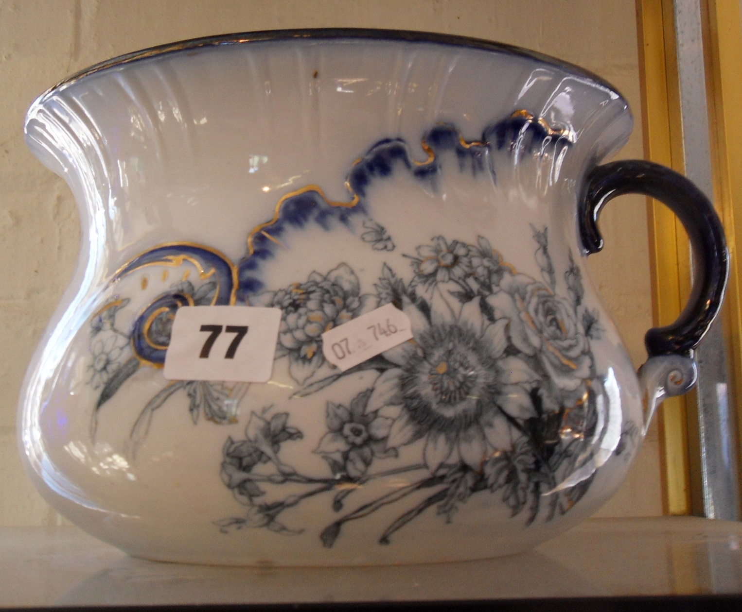 Victorian blue & white chamber pot by Doulton, Burslem