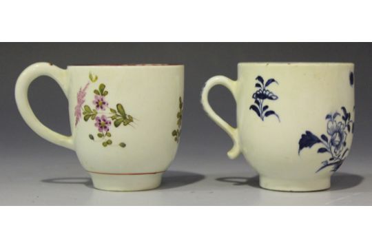 A Lowestoft porcelain coffee cup, circa 1775, painted with polychrome ...