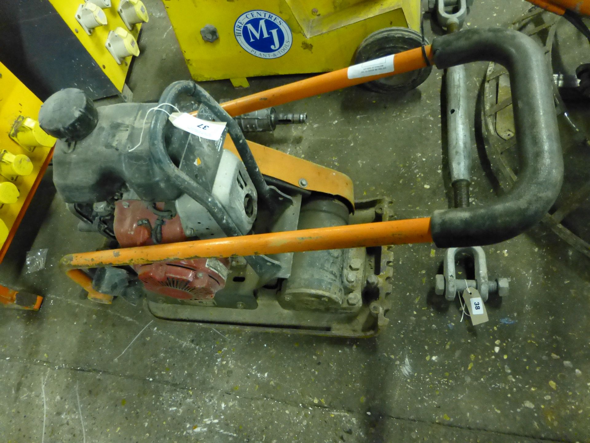 Belle LC3201 Honda petrol engine trench compactor (E 316562)