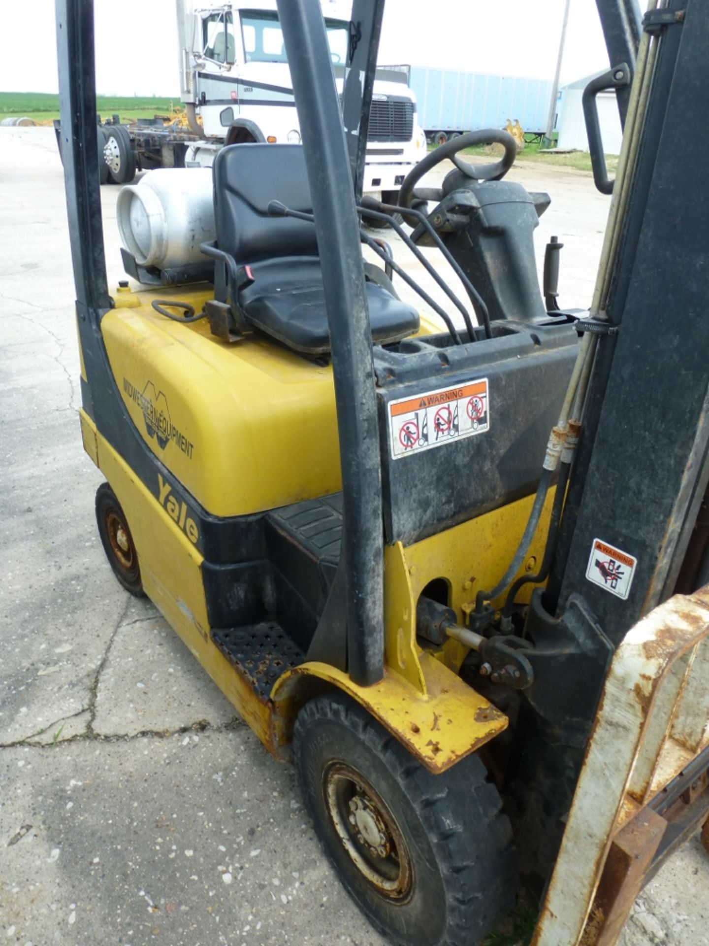 Yale LP forklift, Techtronix 100 transmission, 42" forks, lift model ...