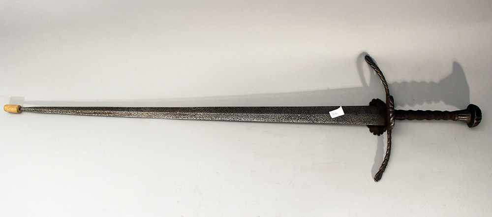 Bihänder or execution sword with long concave blade and maker‘s sign in ...