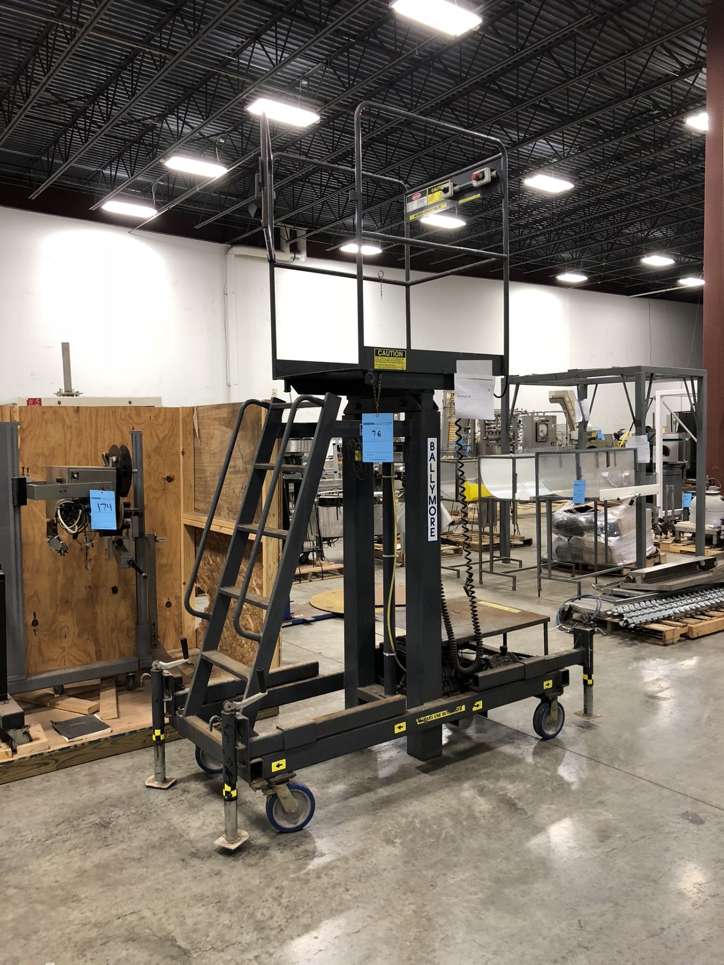 Ballymore Lift hydraulic basket lift, Model MR-20-DC. 19'3" max ...