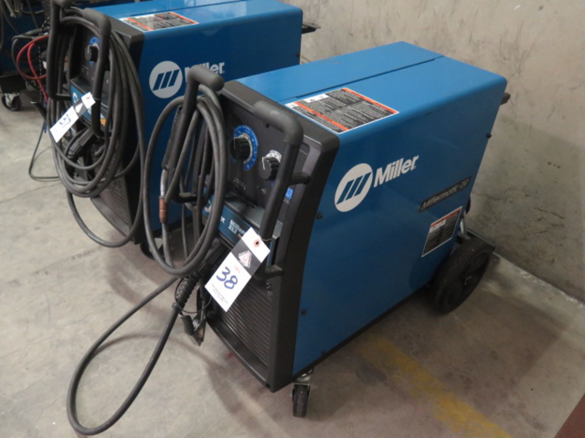 Miller Millermatic 212 Auto-Set Arc Welding Power Source and Wire ...