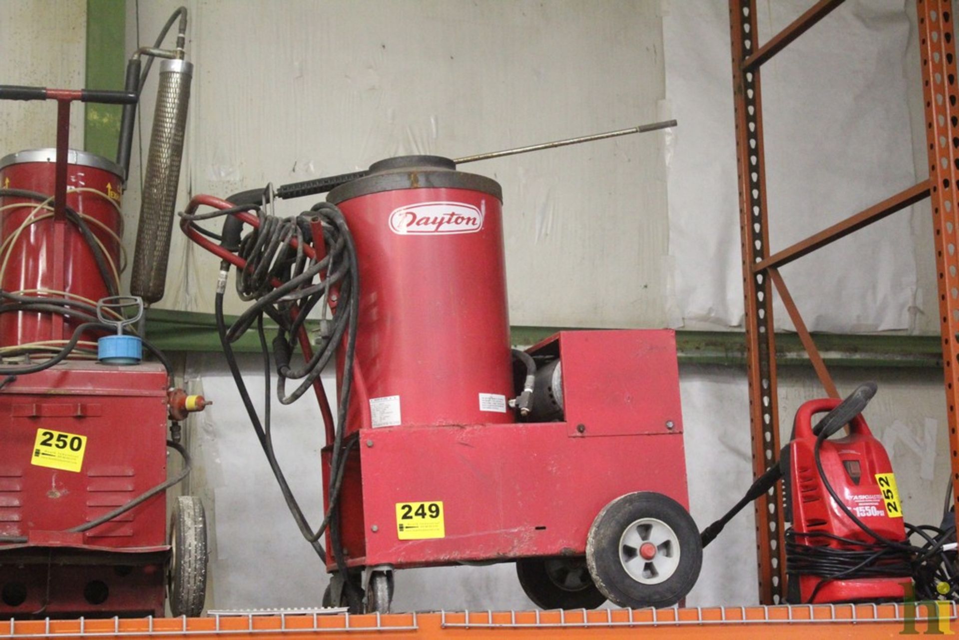 DAYTON MODEL 5Z021CV STEAM PRESSURE WASHER