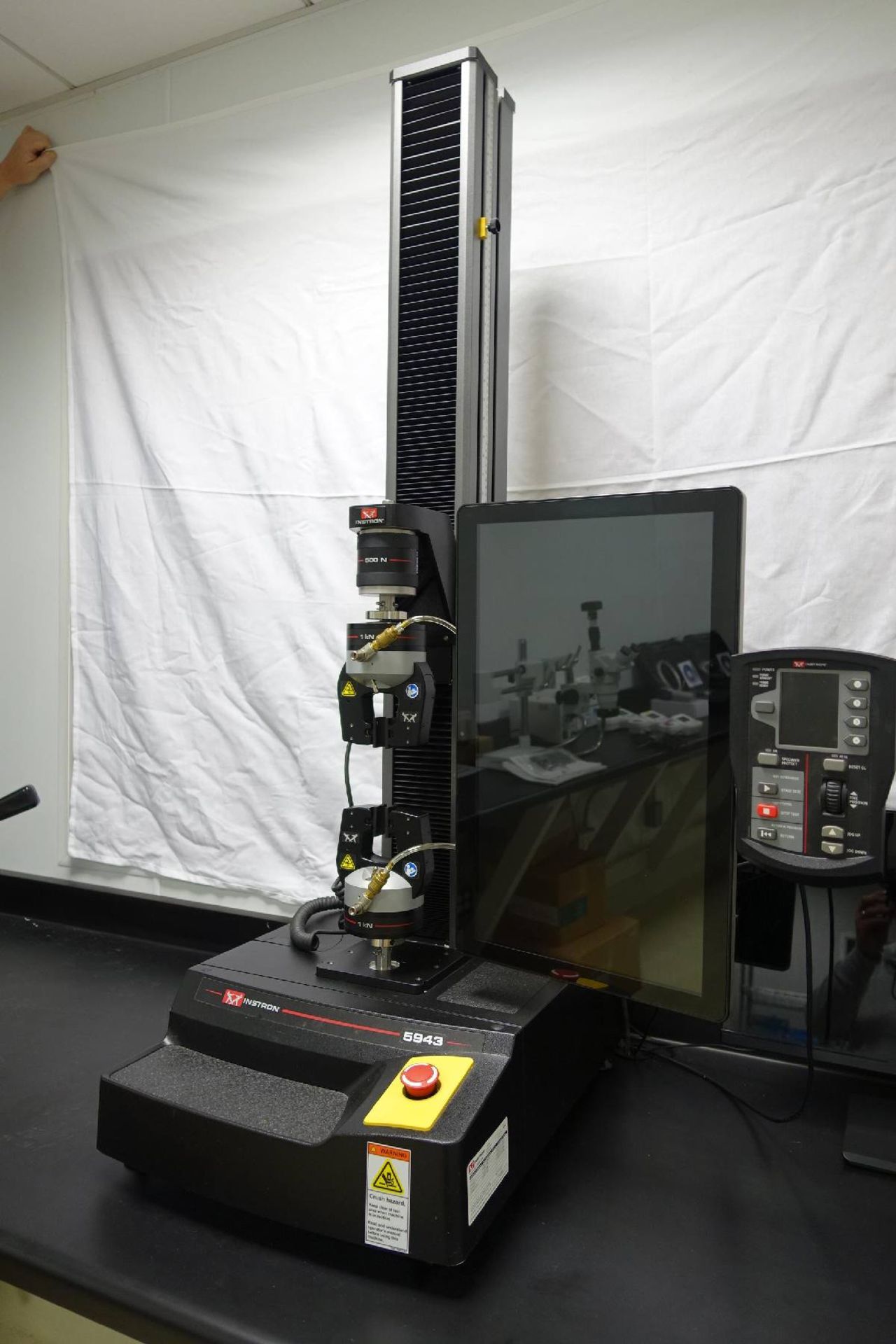 Instron Model 5943 Single Column Fully Programmable Tensile Tester ...