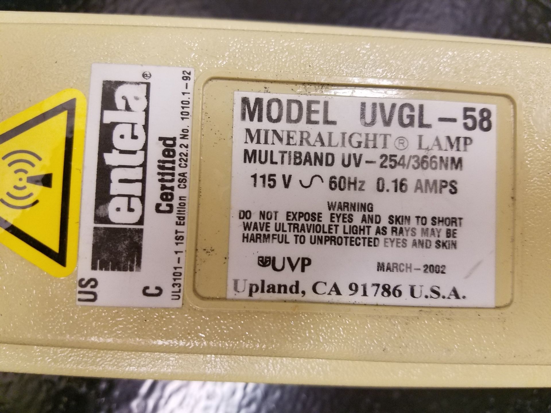 Entela Handheld UV Lamp, M# UVGL-58. **PLEASE NOTE**: Buyer is ...