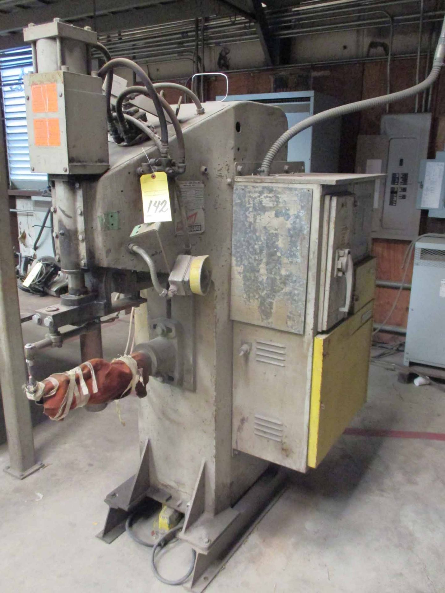 SPOT WELDER, HOFFMAN FEDERAL 150 KVA MDL. 1-18-78, Style AP, 150 KVA ...