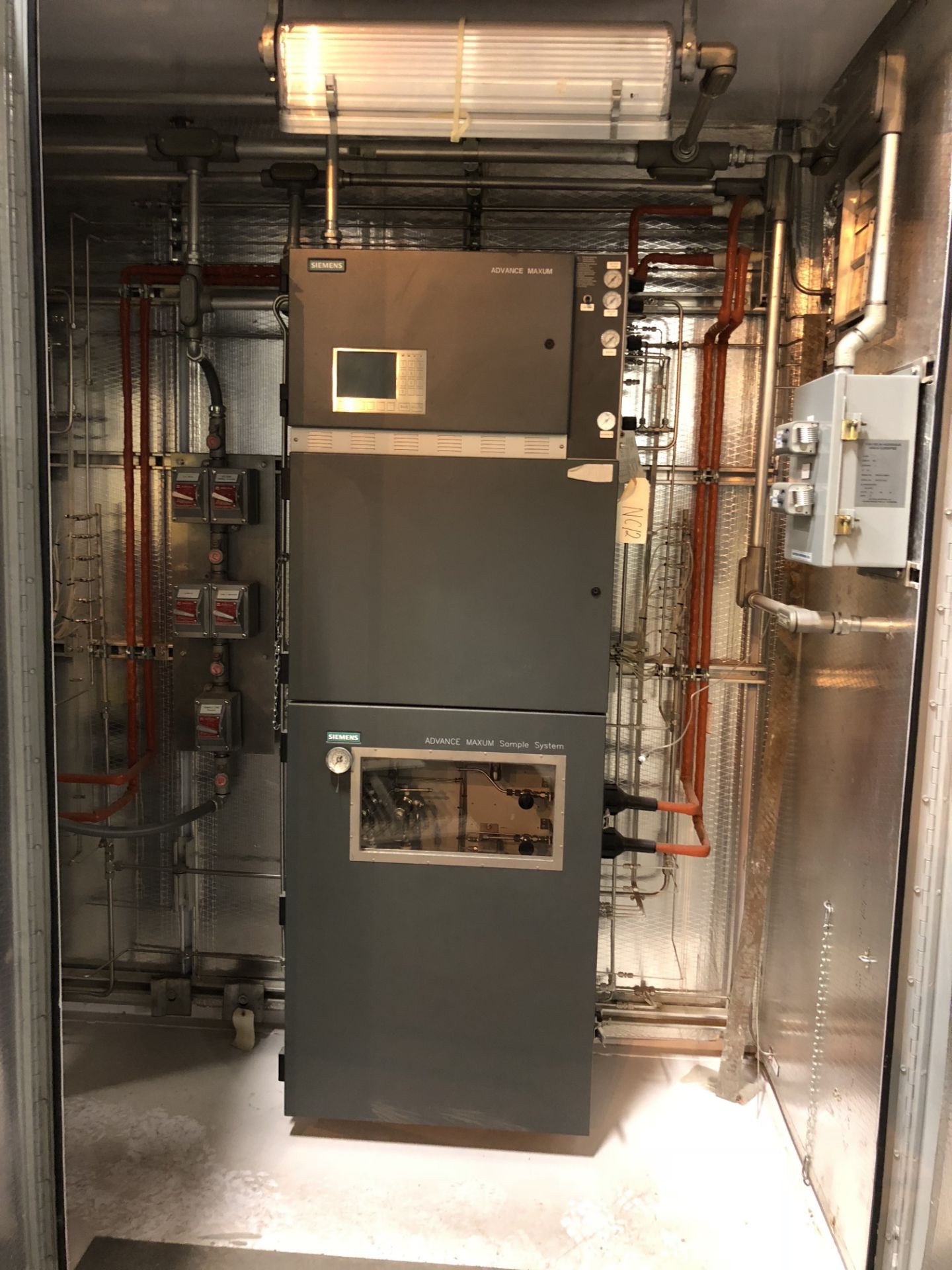 (2) Unused Siemens Advance Maxum Gas Chromatographs, Both Units are ...