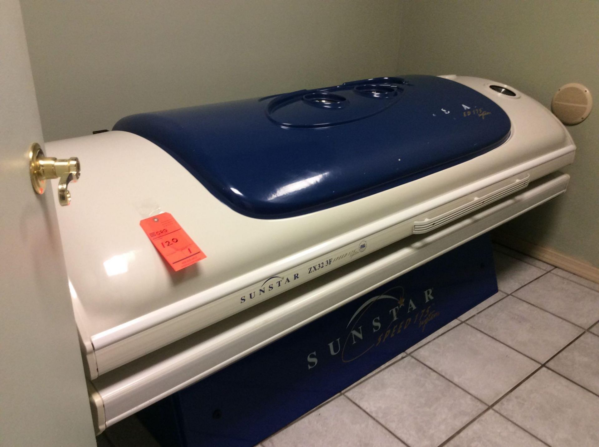 Wolff Sunstar ZX32-3F Speed 175 System tanning bed (room 11), with (32 ...