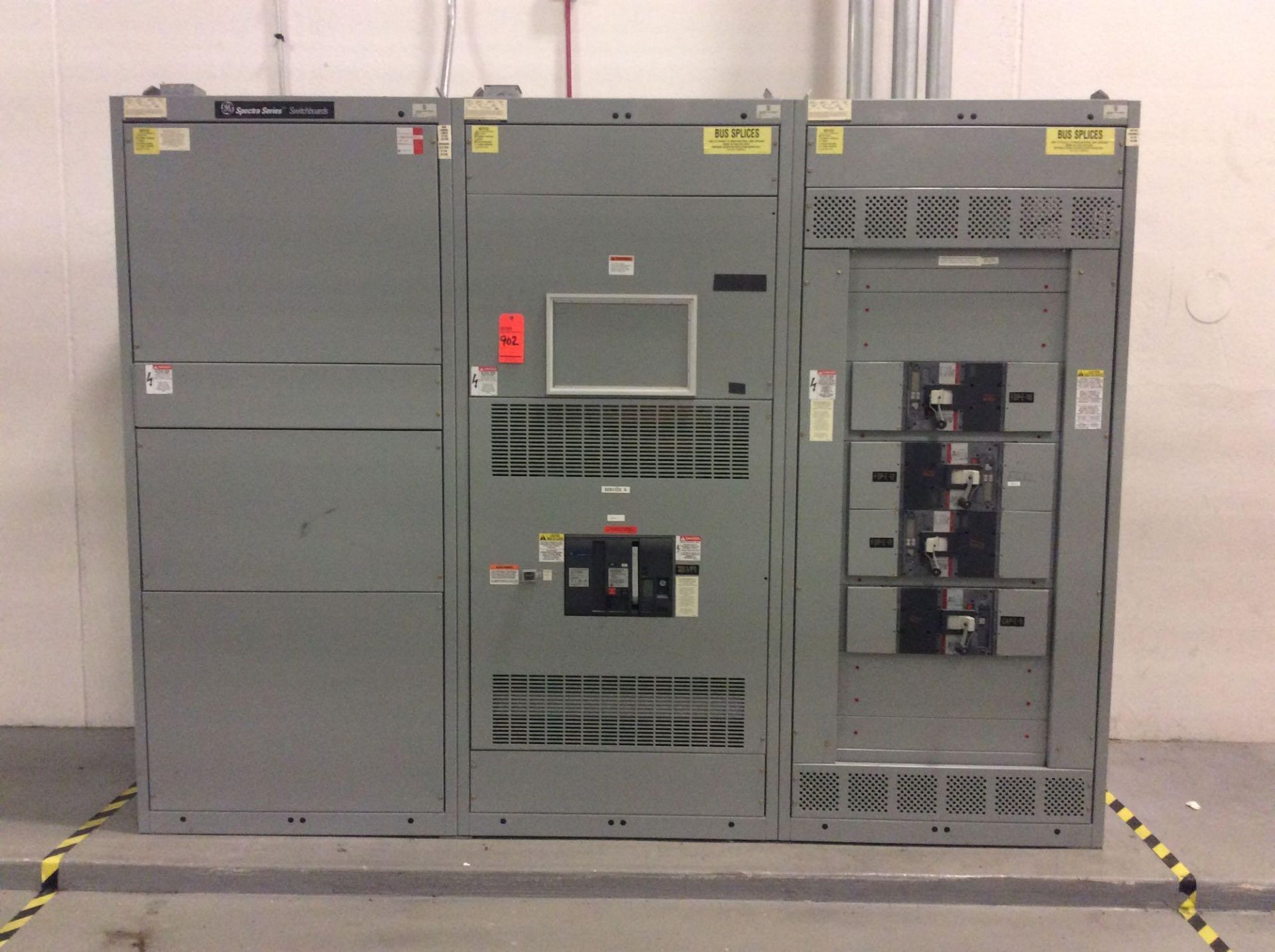 GE Spectra Series switchboard, 3 panel with (1) draw out and (4 ...